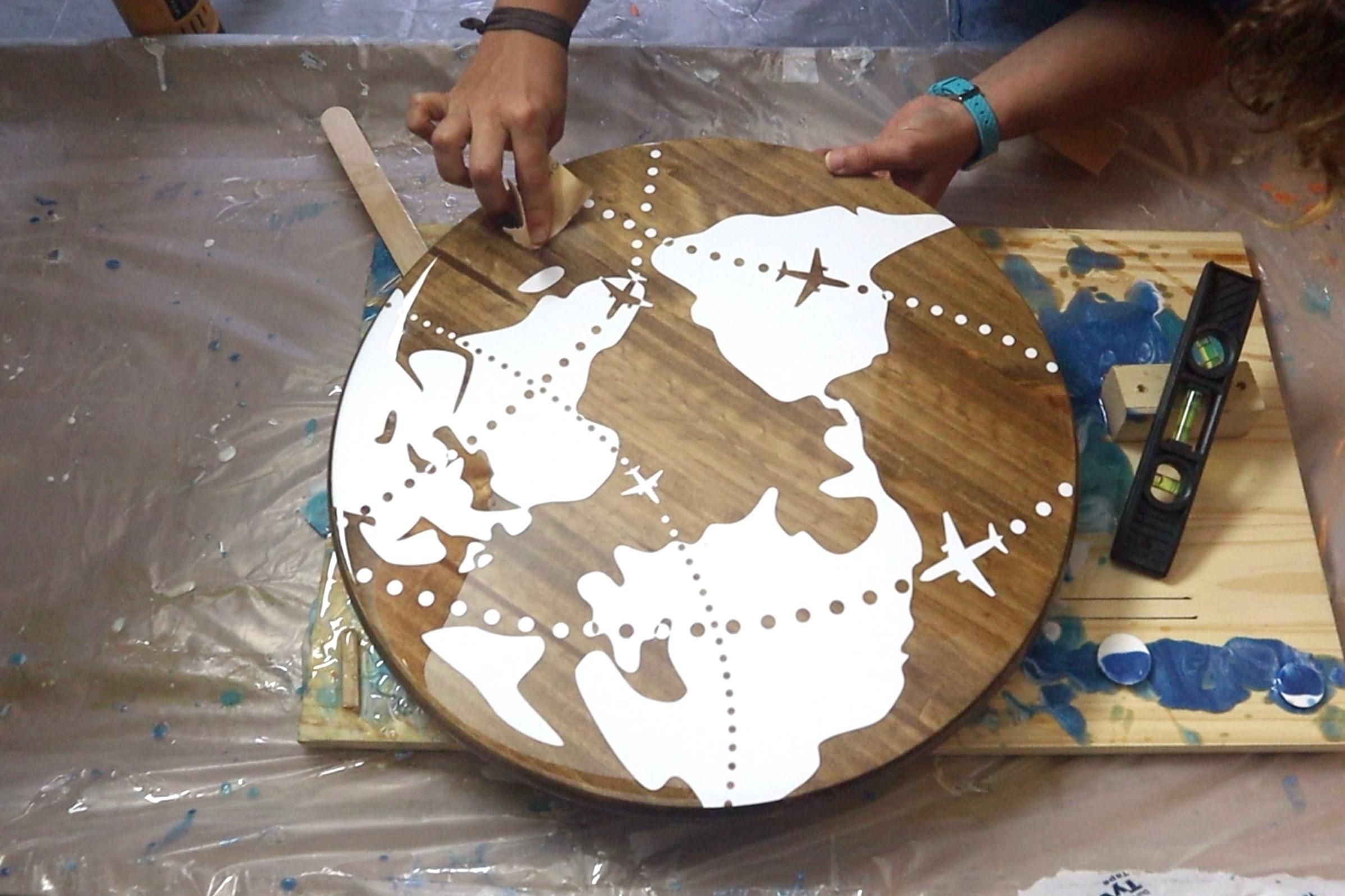 World Map End Table | Made With a Cricut! : 7 Steps (with Pictures) - Instructables