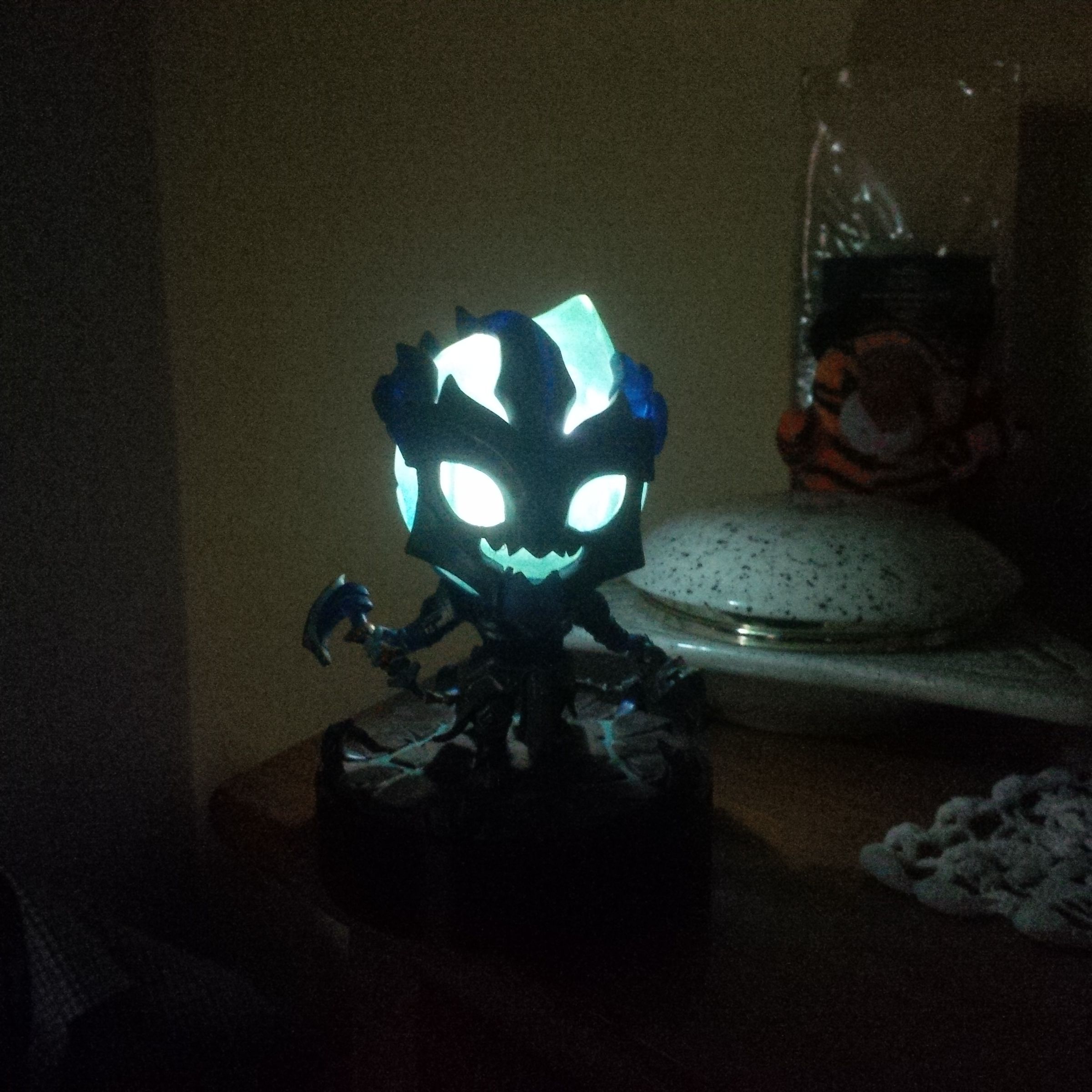 Light Up Championship Thresh Figure With Fire-like Led Light : 7 Steps ...