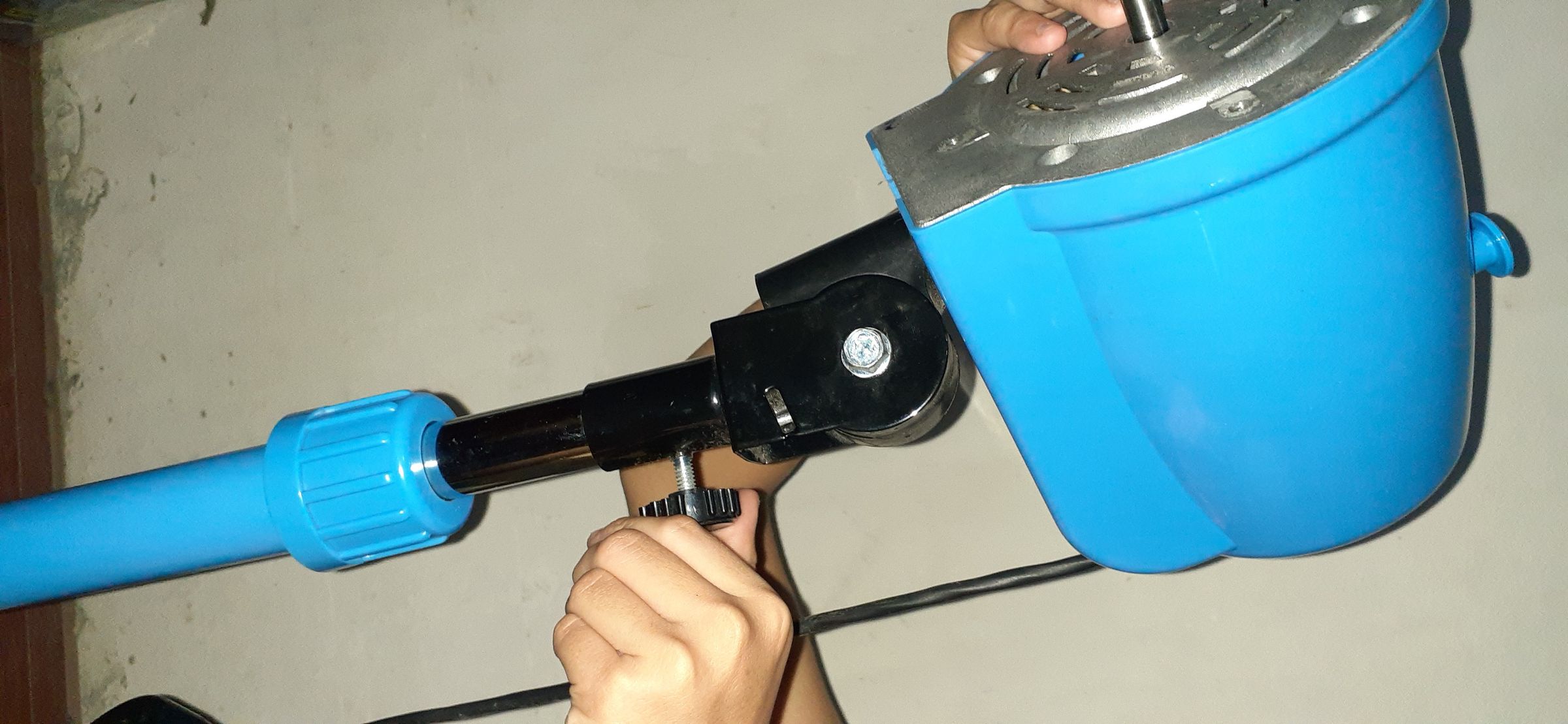 How to Assemble a Pedestal Electric Fan? : 12 Steps - Instructables