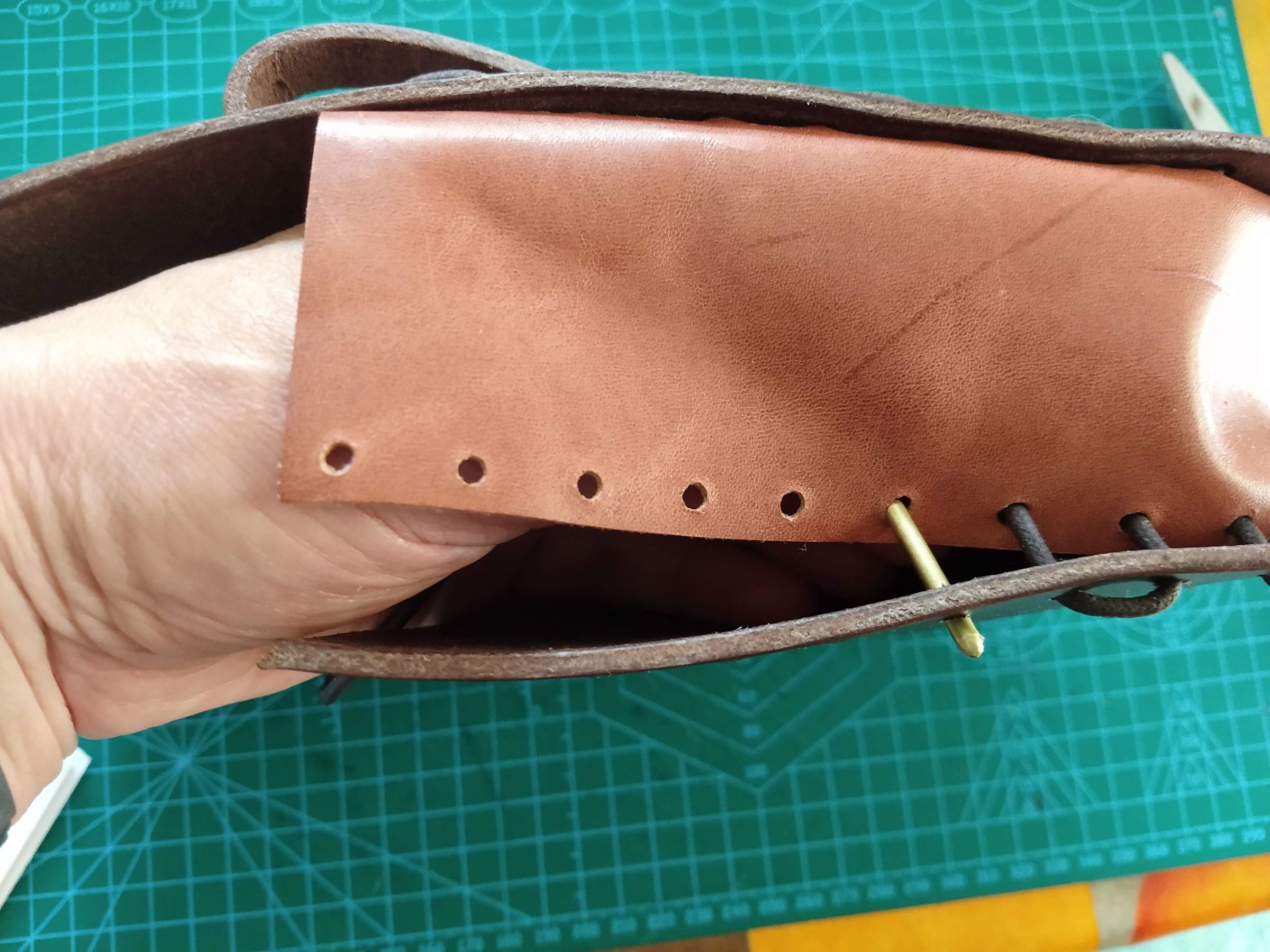 Laced Leather Belt Bag : 14 Steps (with Pictures) - Instructables