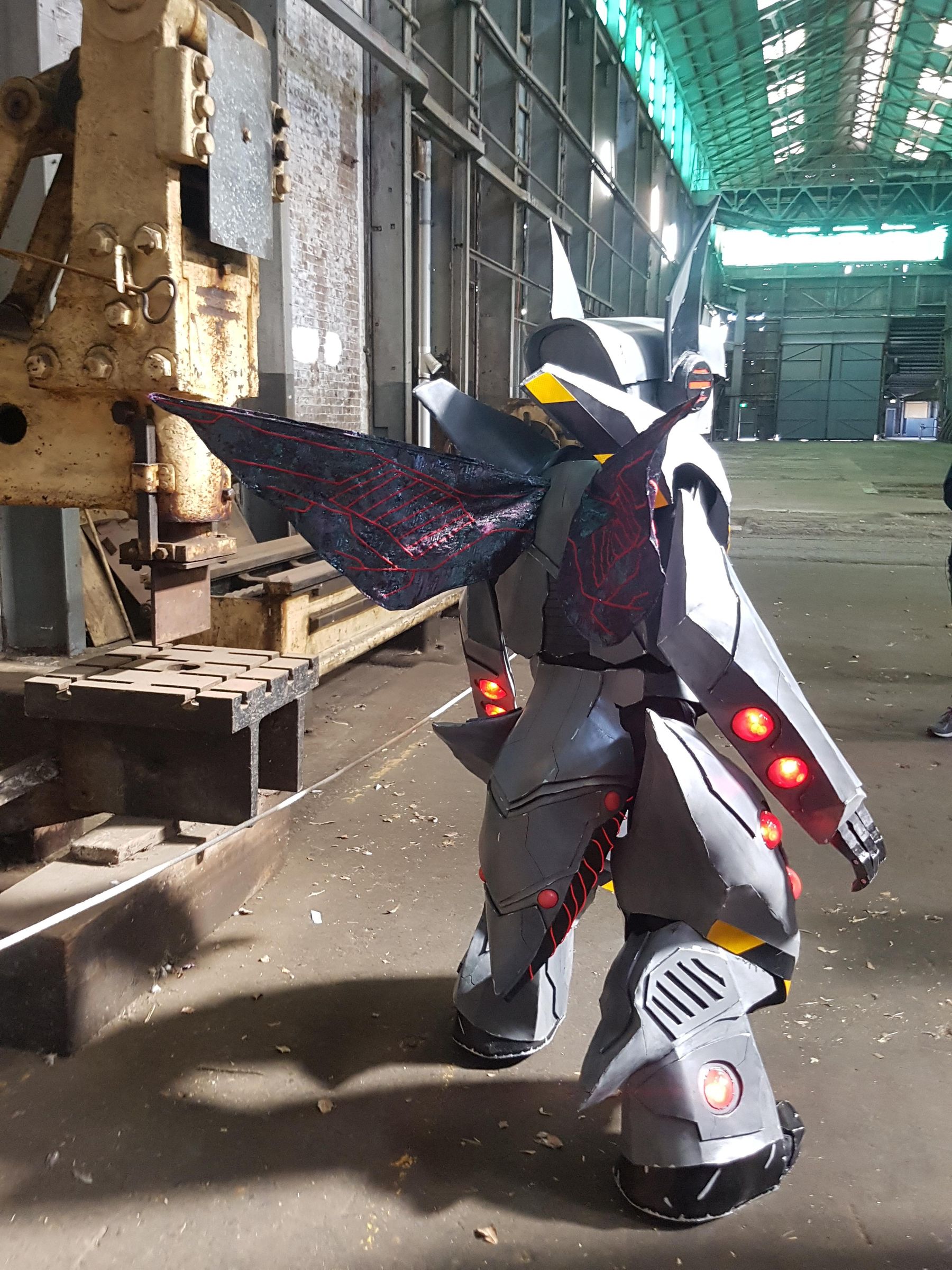 EVA Foam Robot Costume : 16 Steps (with Pictures) - Instructables