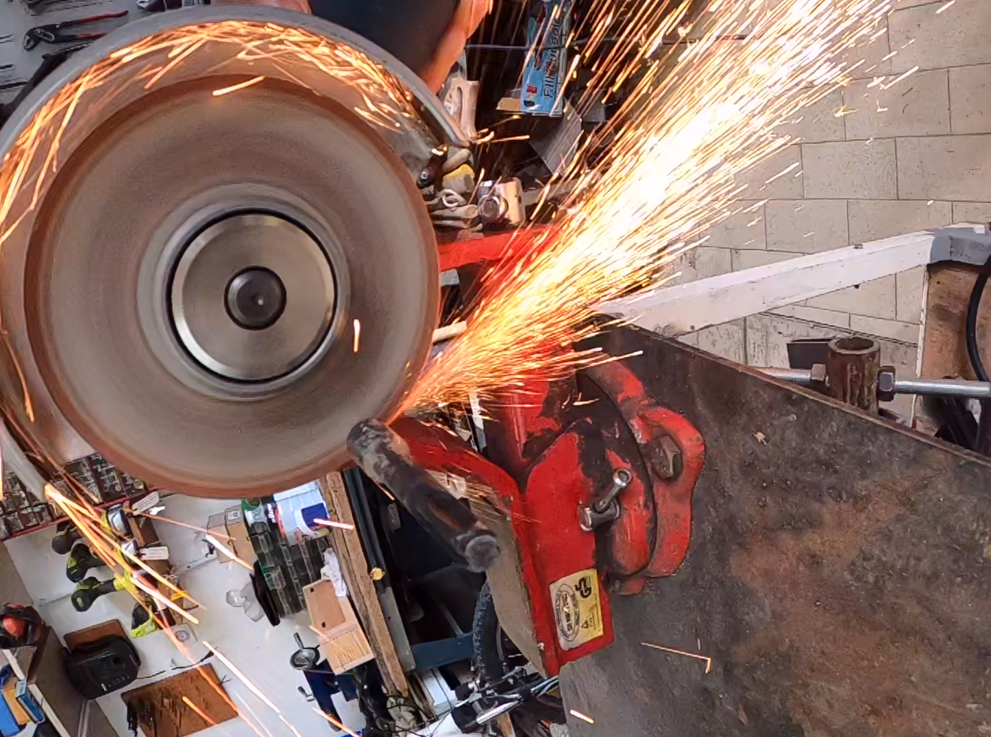 How to Make a Very Durable (and Cheap) Welding Slag Hammer : 7 Steps ...