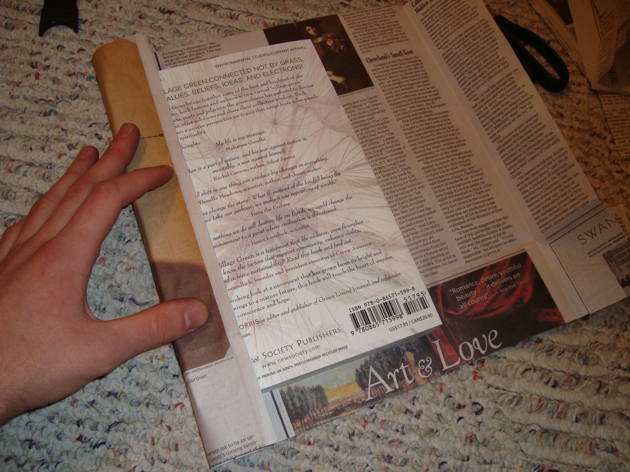 Gift-wrapping With Newspaper : 4 Steps - Instructables
