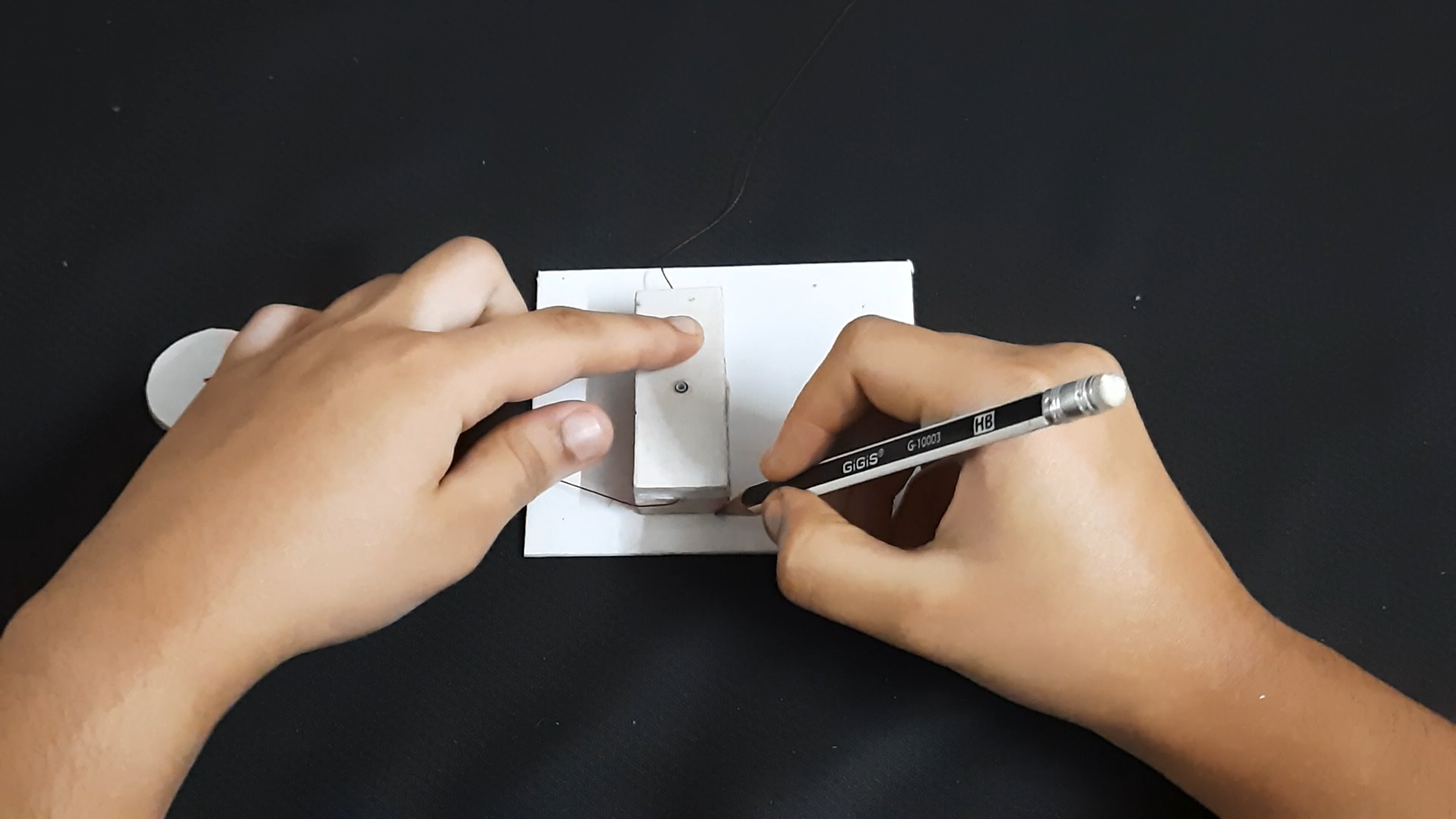 "DIY String Toy Tutorial: How to Make Your Own Fun and Easy String Toys" : 10 Steps (with ...