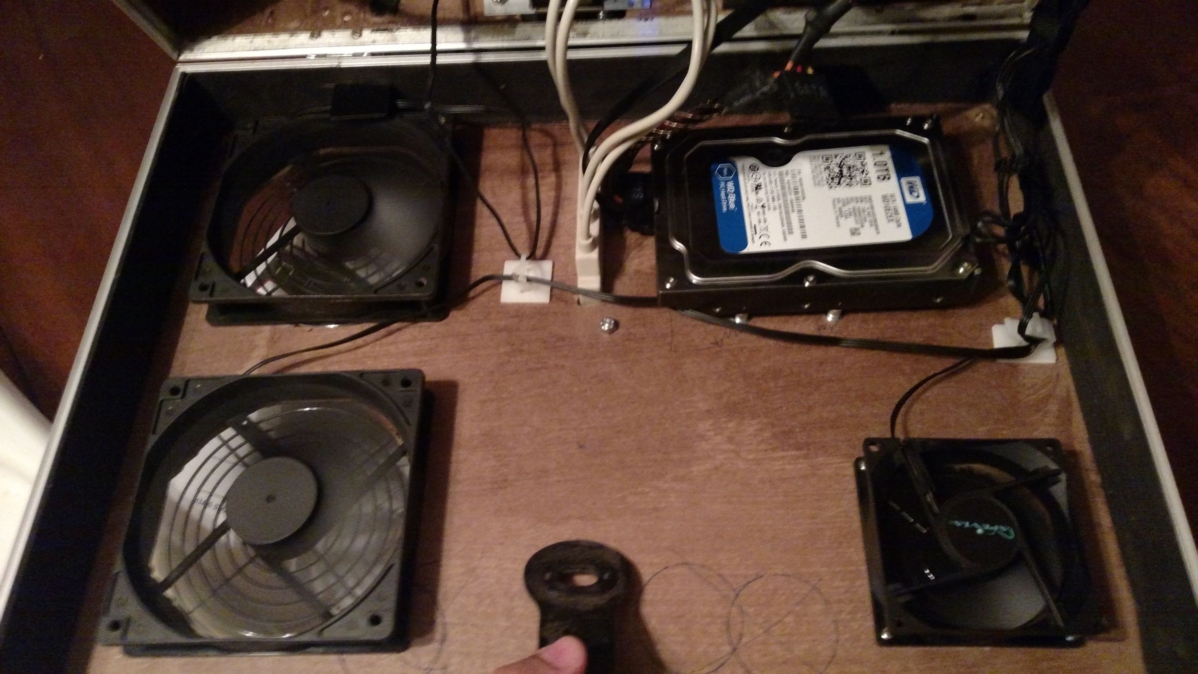 All-in-one PC Build (Luggable PC) : 8 Steps (with Pictures) - Instructables