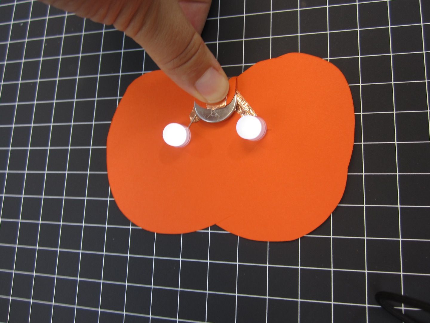 Halloween LED Paper Crafts : 12 Steps (with Pictures) - Instructables