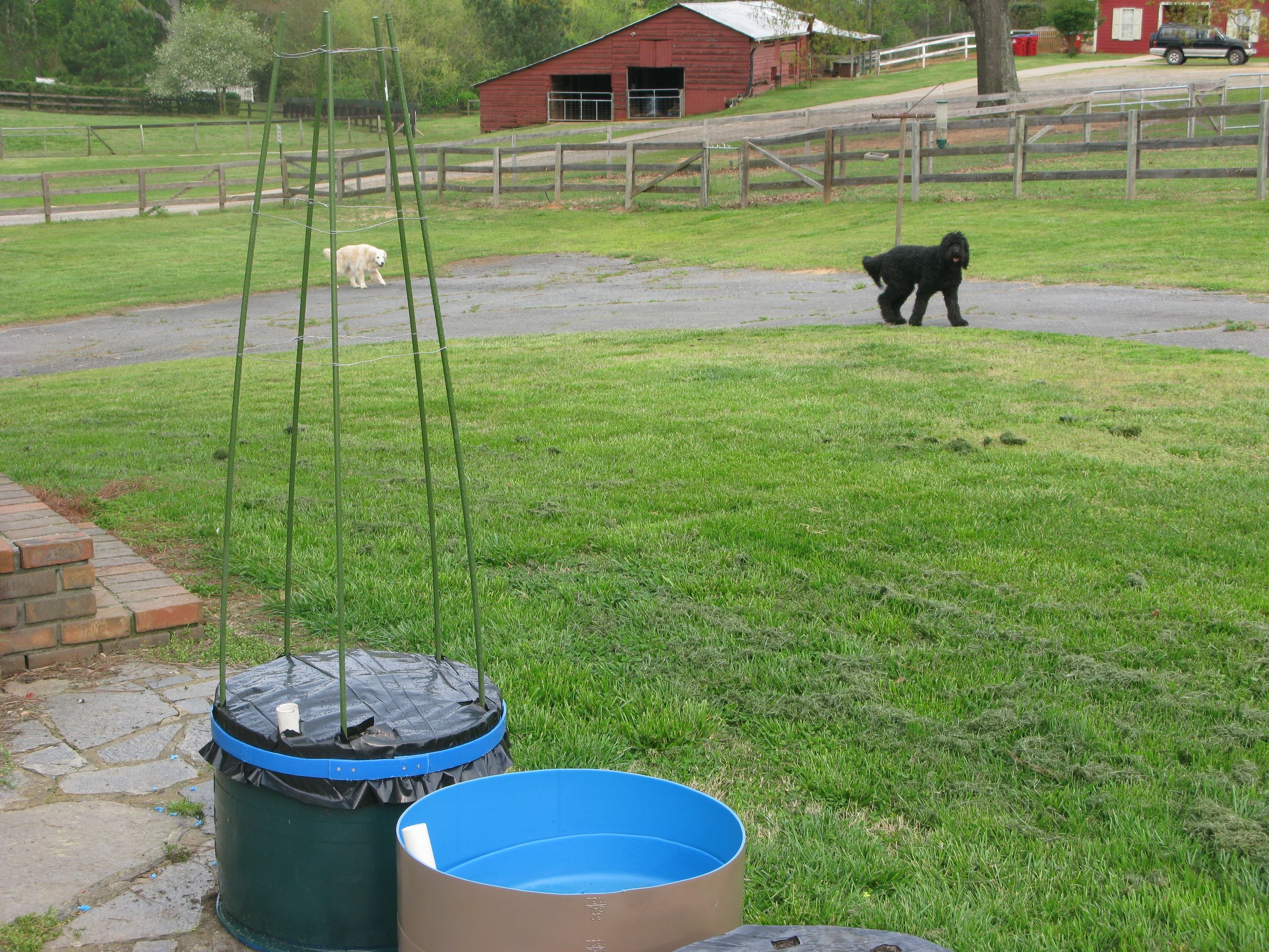 Earth Box From a Plastic Barrel : 12 Steps - Instructables