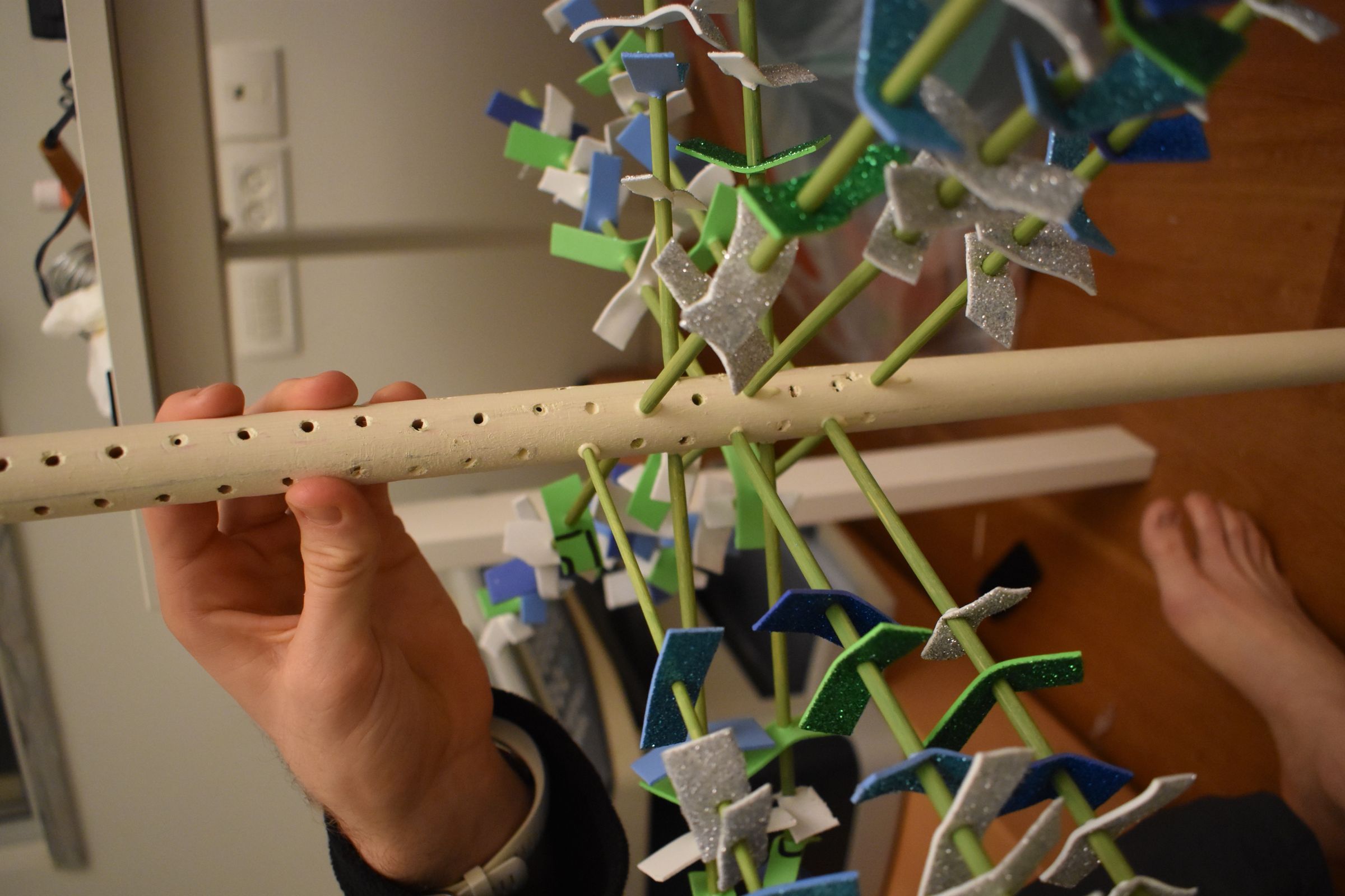 Improvised Christmas Tree : 13 Steps (with Pictures) - Instructables