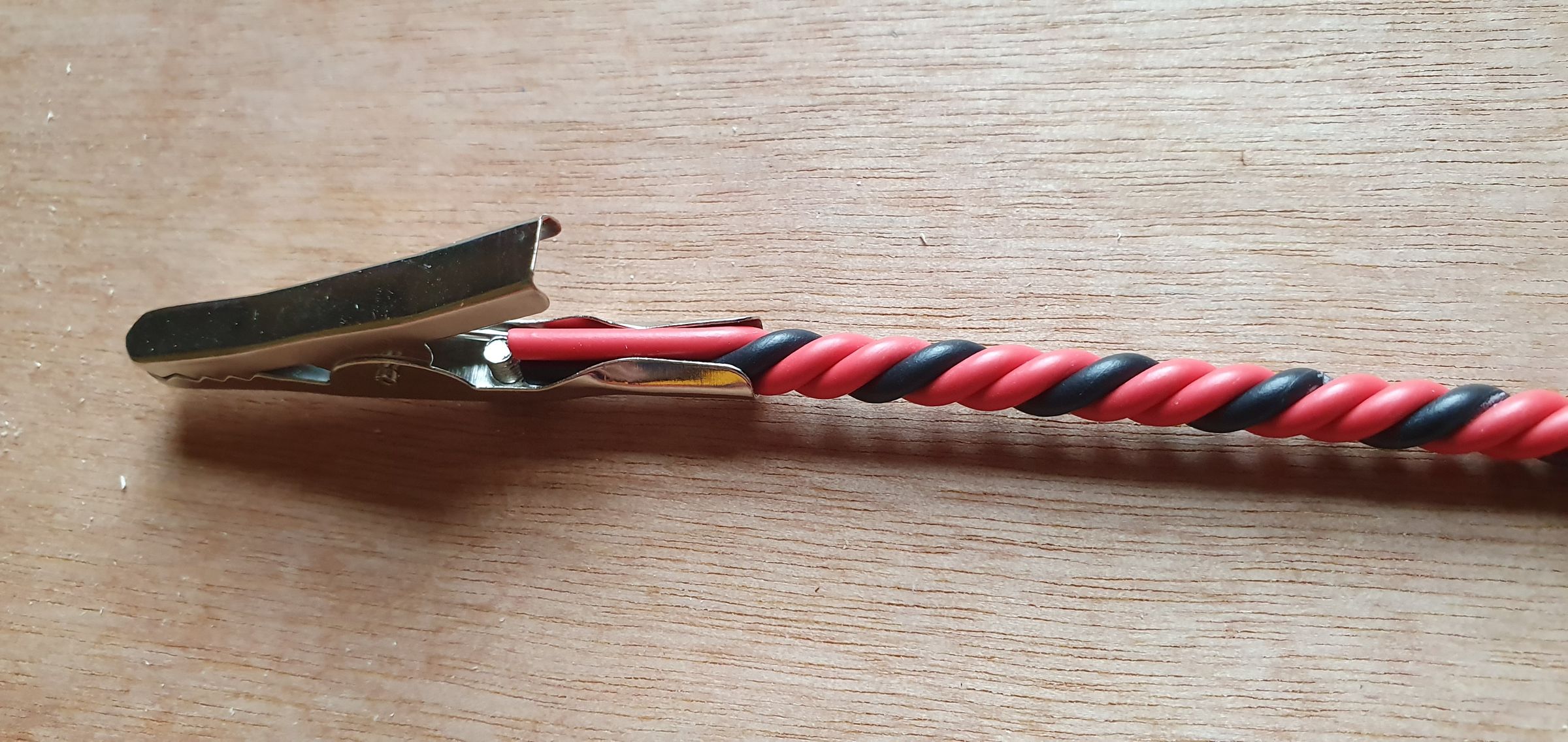 Helping Hands PCB Holder : 4 Steps (with Pictures) - Instructables