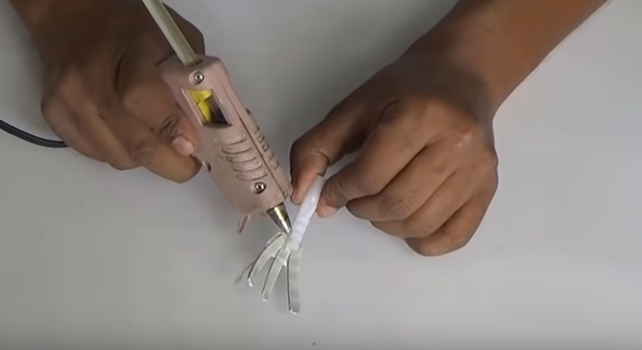 A Simple Robotic Arm Controlled Over Actual Hand Movement : 7 Steps ...