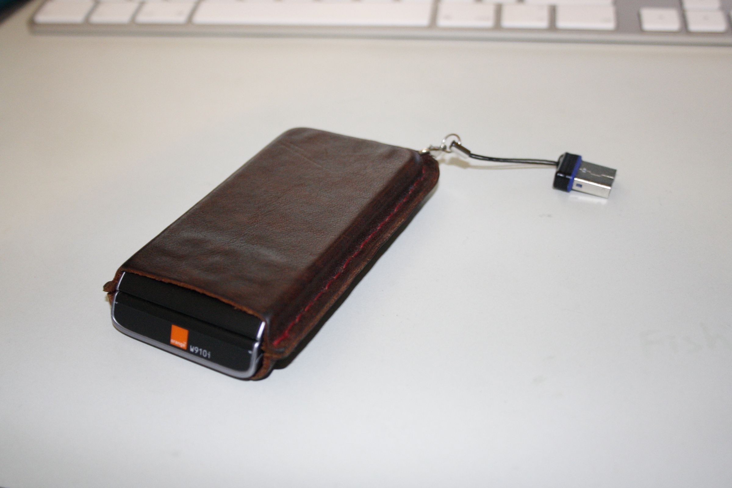 Cell Phone Case - Verizon Blitz : 5 Steps - Instructables