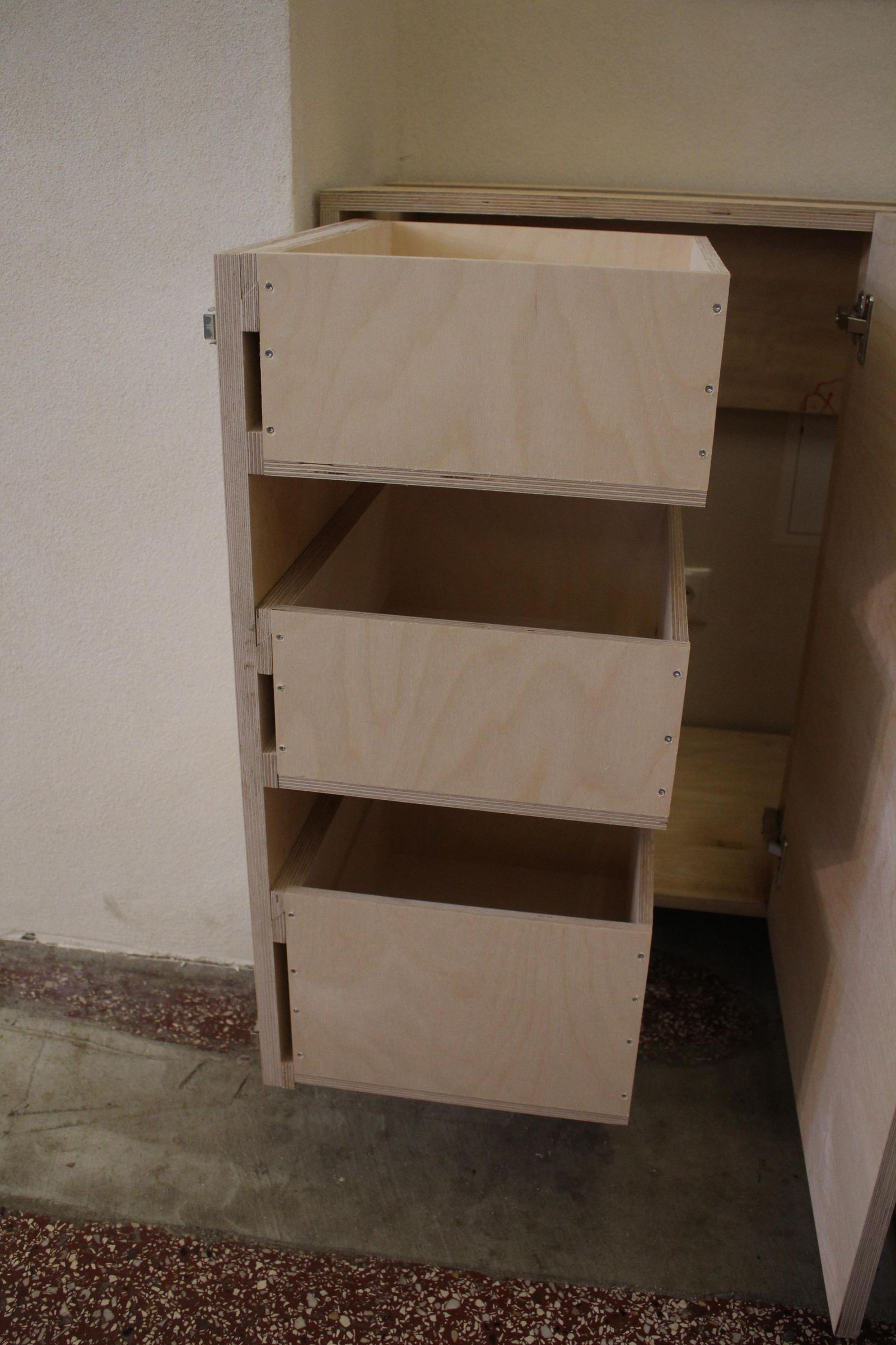 Kitchen With Many Cool Features : 11 Steps (with Pictures) - Instructables