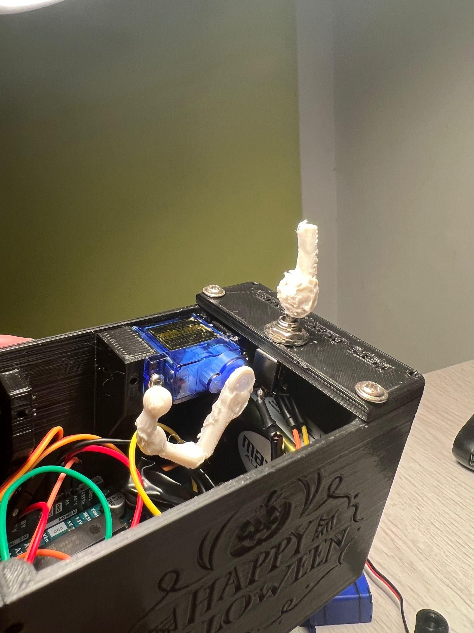 Scary Useless Box : 3 Steps (with Pictures) - Instructables