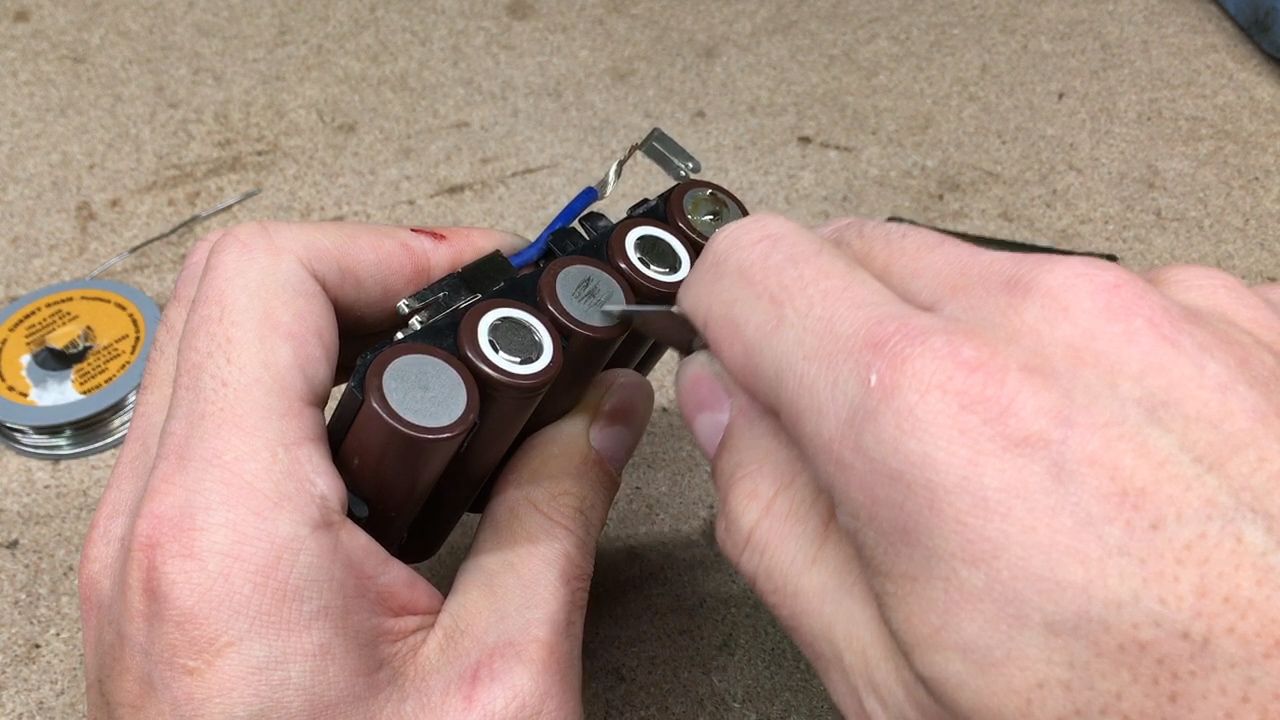 DIY: Increase Battery Capacity by Changing 18650 Cells : 8 Steps (with ...