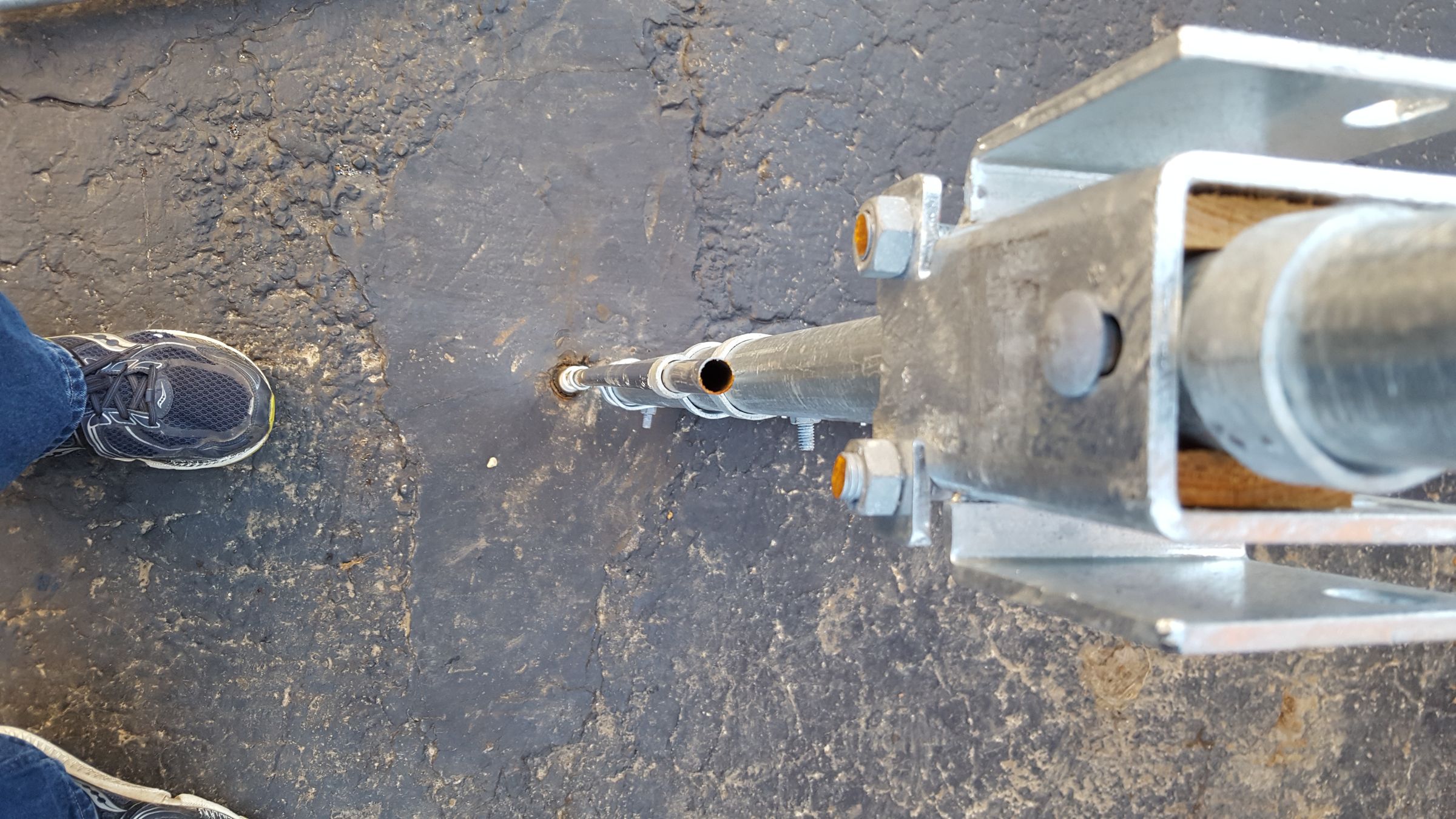 Dog-Proof Chain Link Fence Double Gate Latch : 4 Steps - Instructables