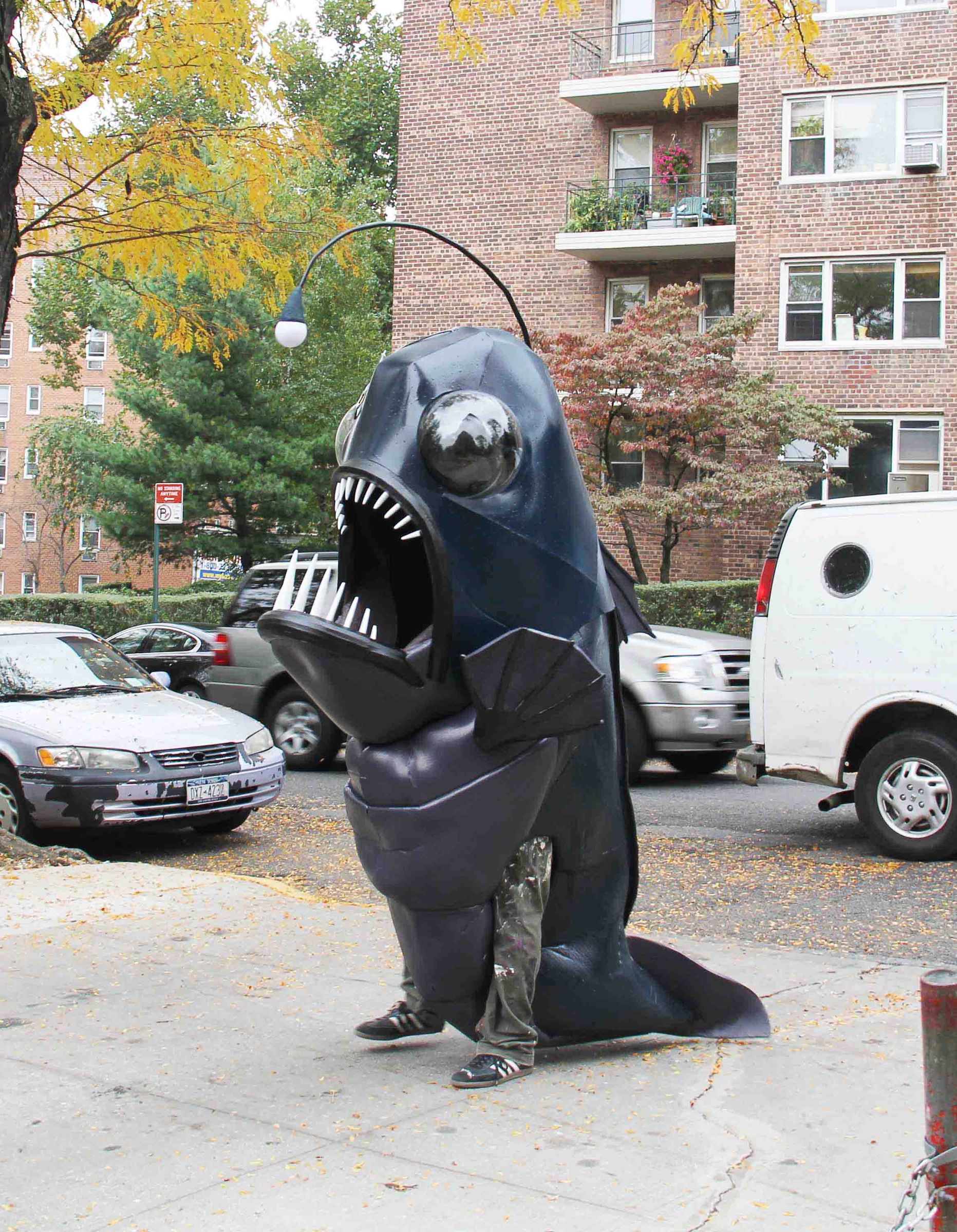 Angler Fish Costume : 17 Steps (with Pictures) - Instructables