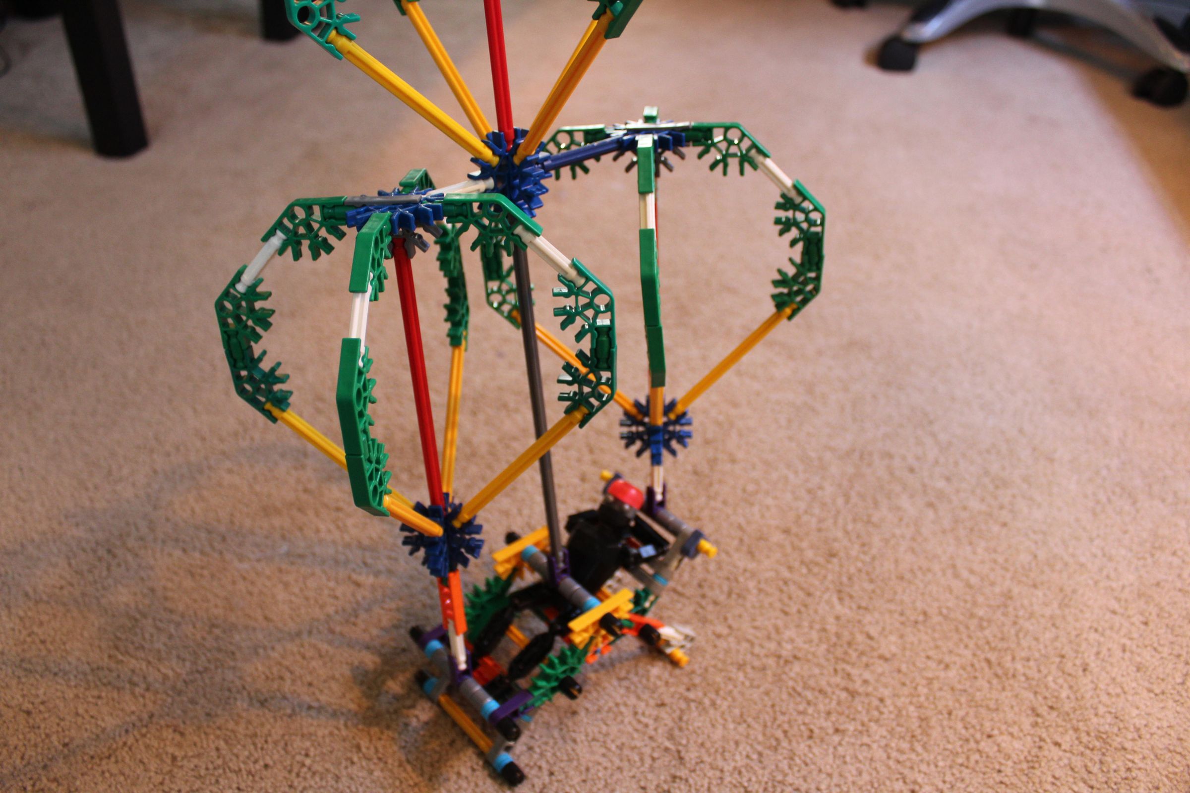 K'nex Flying Lawn Chair : 4 Steps - Instructables