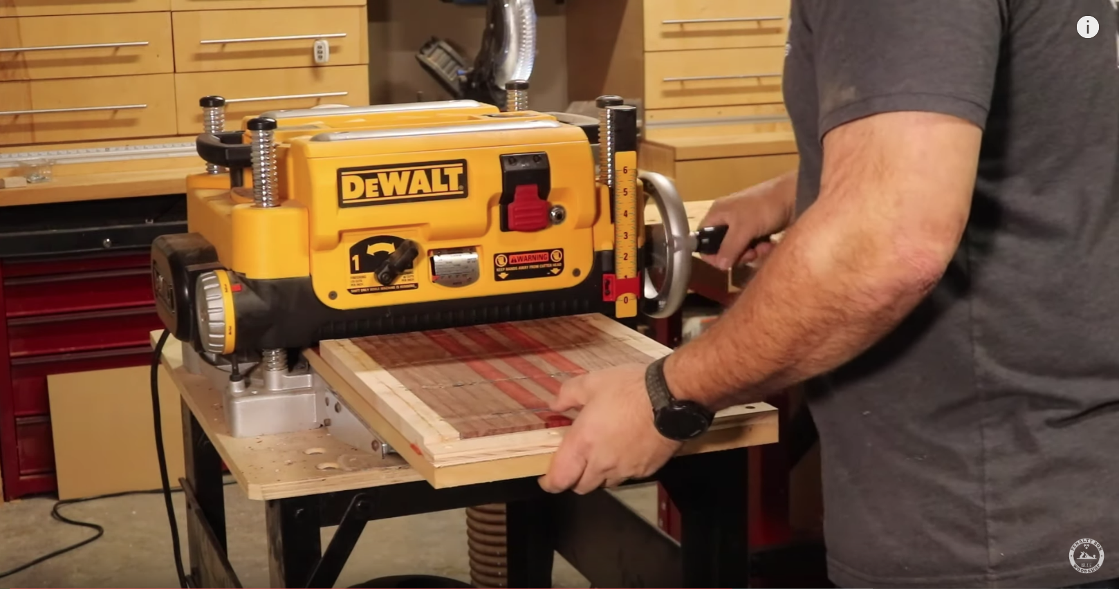 How to Make a Simple Planer Sled for Flattening Wide Boards : 4 Steps ...