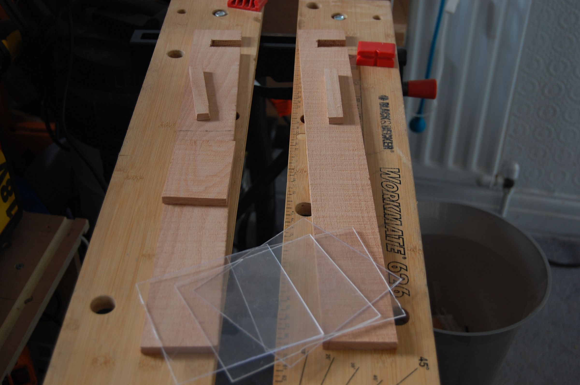 Dust Extraction for Cross Cut Sled : 4 Steps - Instructables