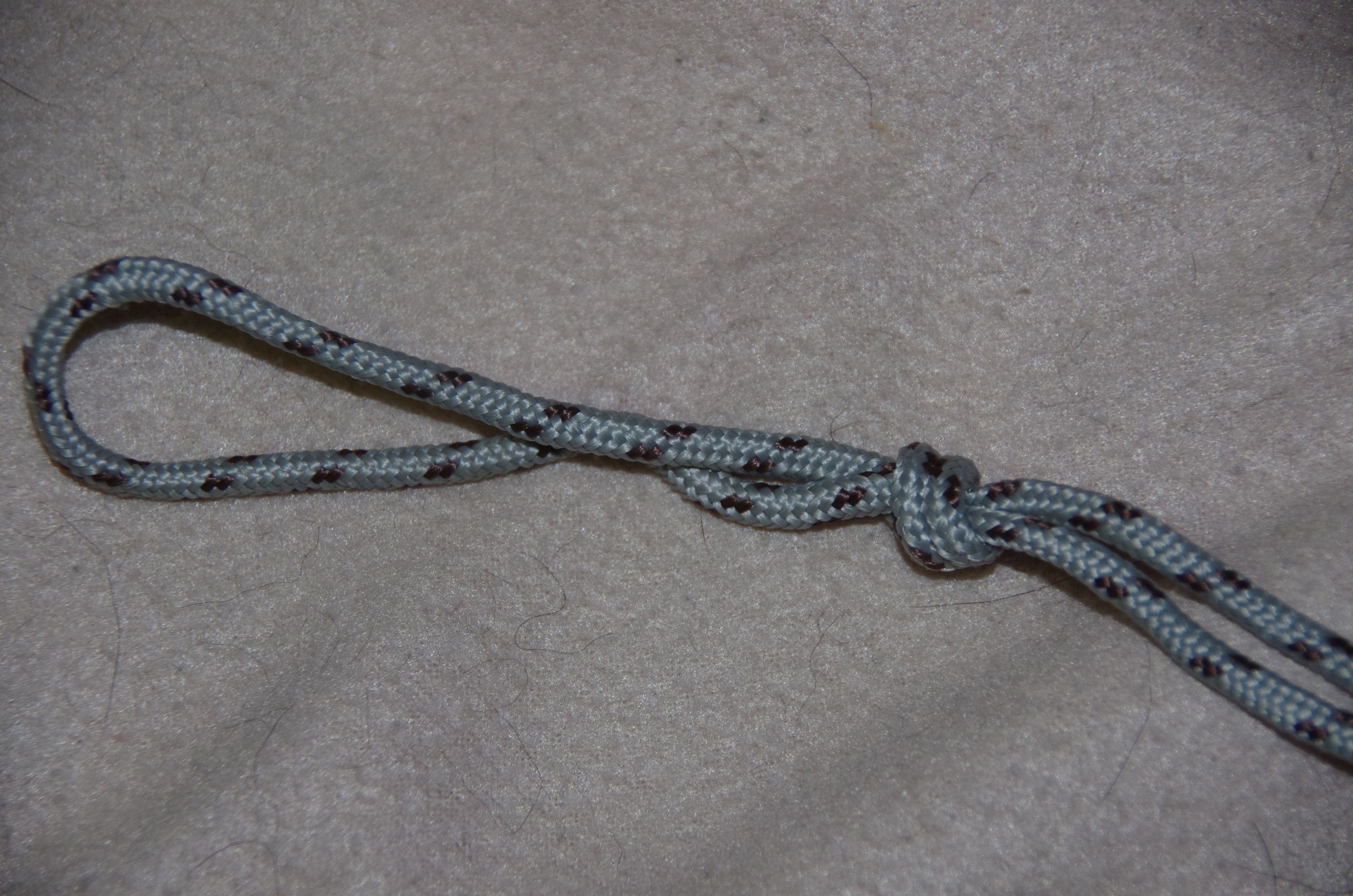 Swivelless Paracord Sling : 5 Steps - Instructables