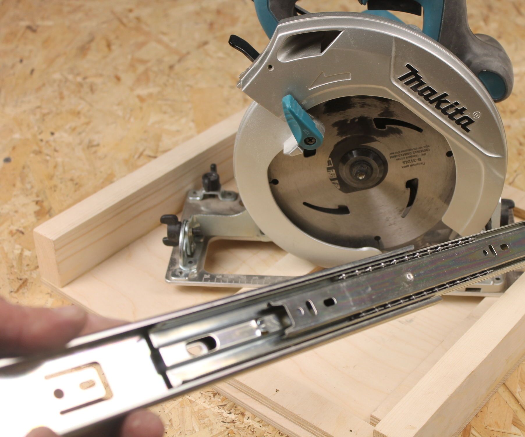 Cross Cut Jig for Circular Saw Using Drawer Slides : 14 Steps ...