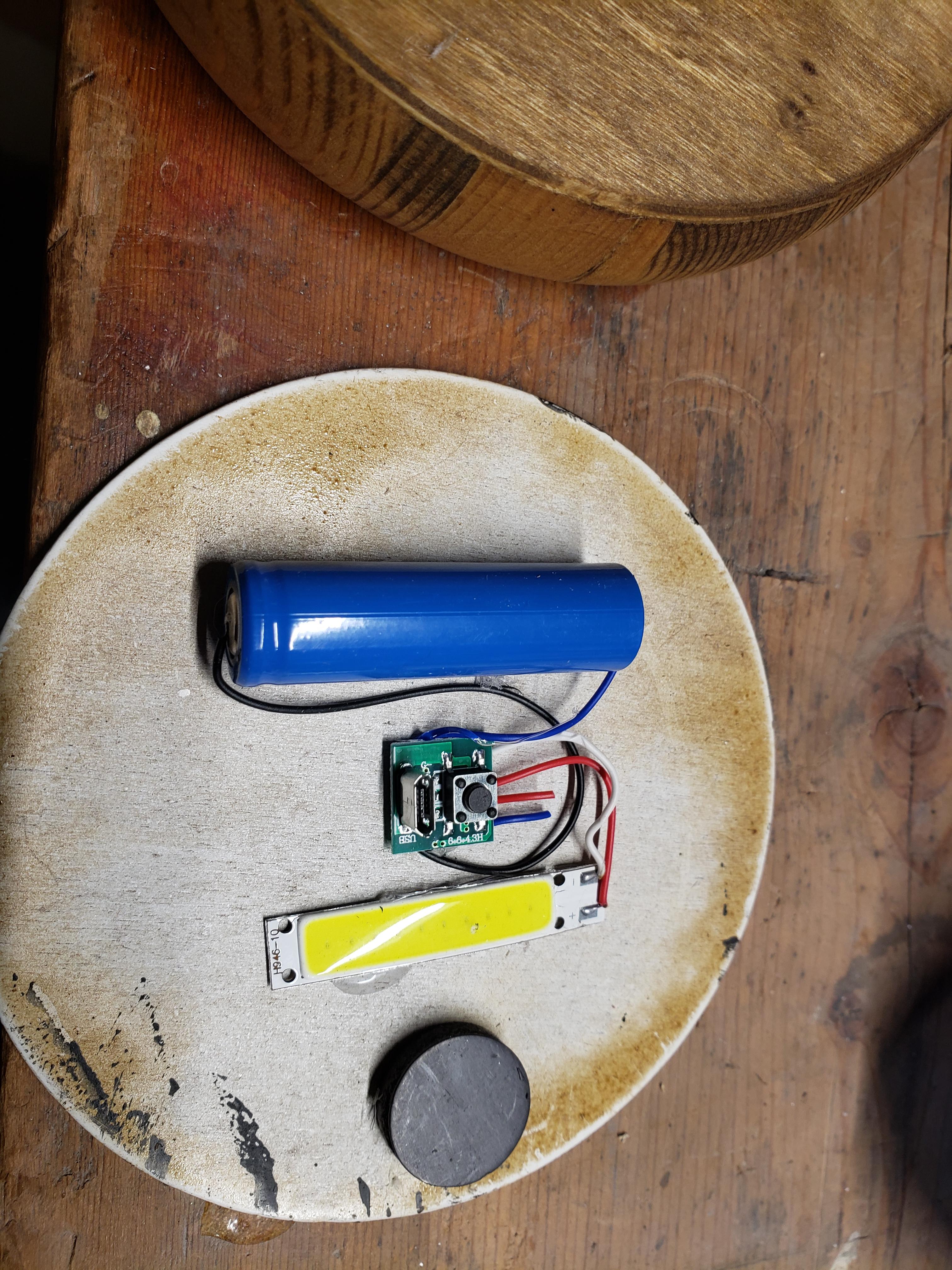 Rechargeable Wooden LED Collectable Display Stand : 3 Steps (with ...