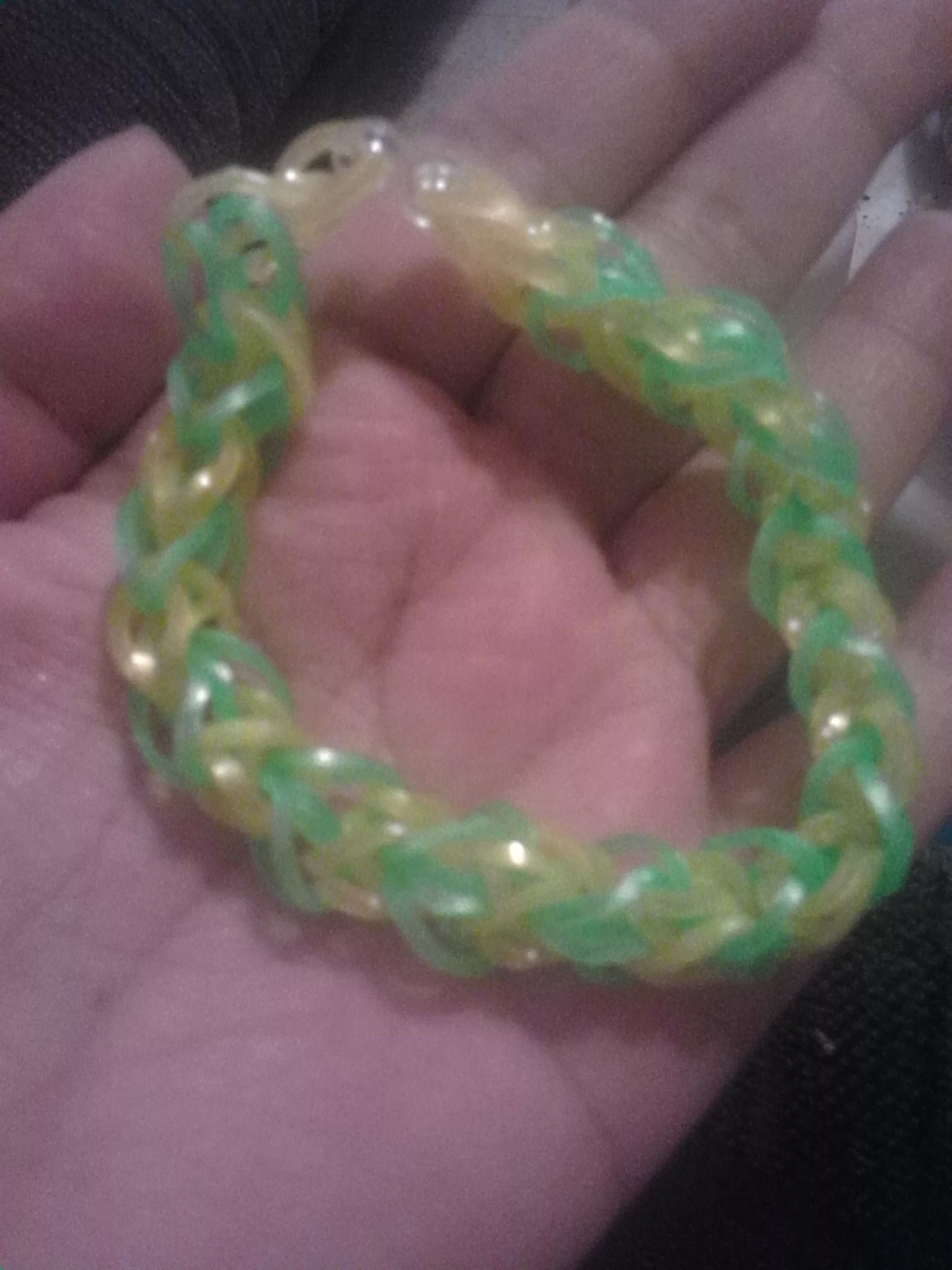 Rainbow Loom Diamond Bracelet : 20 Steps - Instructables