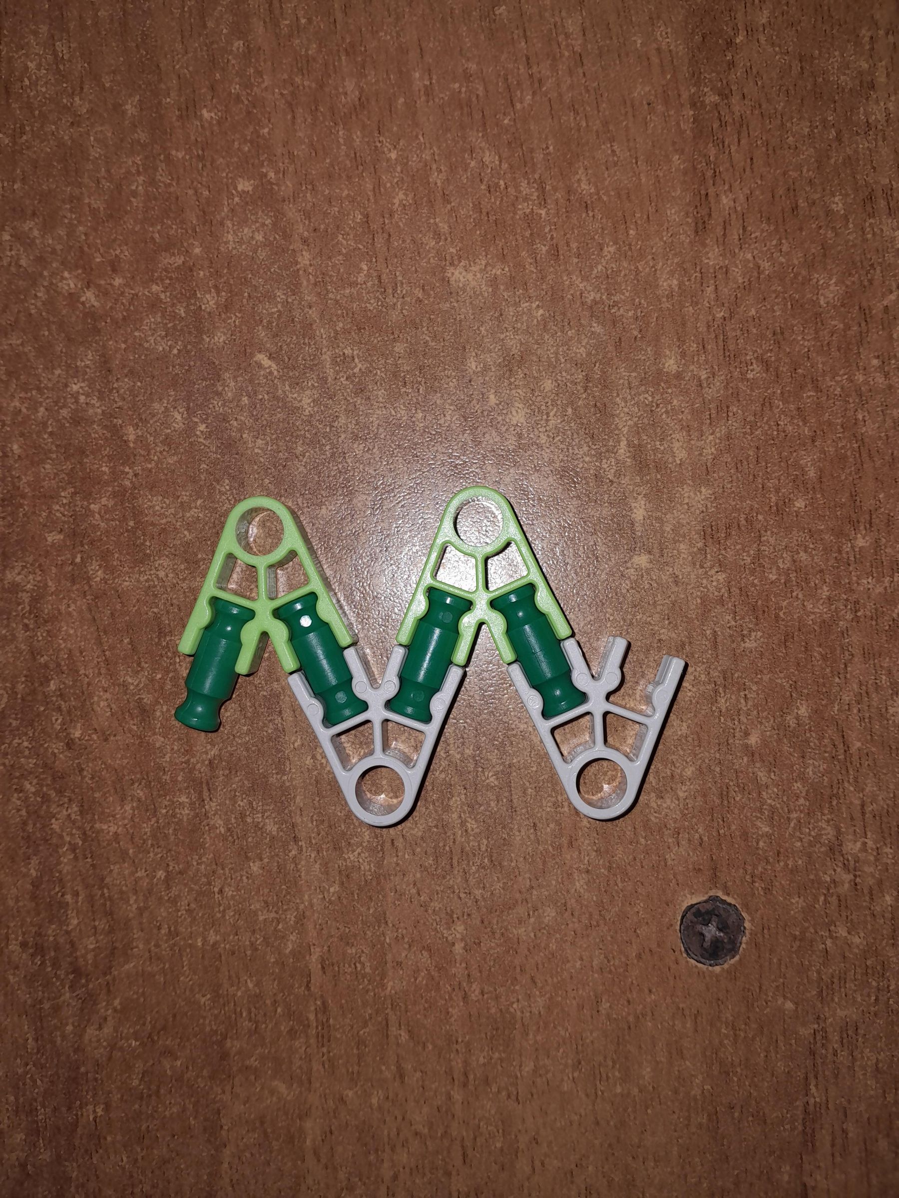 K'nex Letter M and Dice : 3 Steps - Instructables