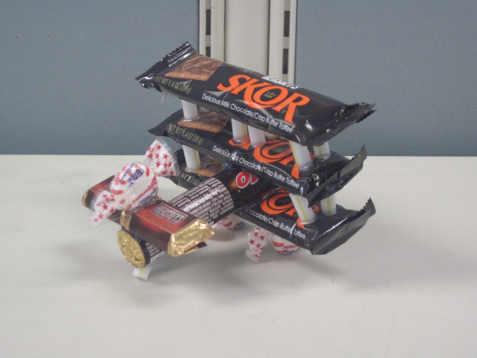 Candy Biplane : 14 Steps - Instructables