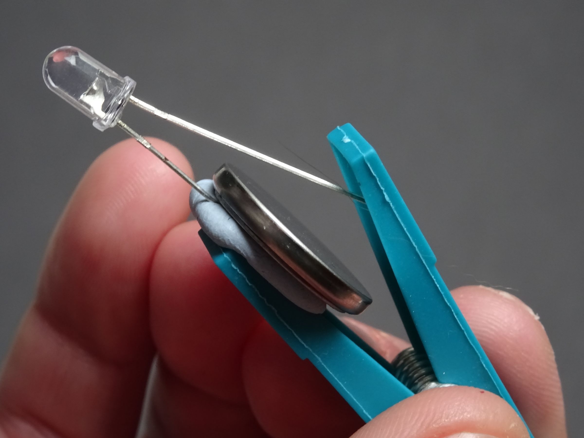 Simple LED Torch : 3 Steps (with Pictures) - Instructables