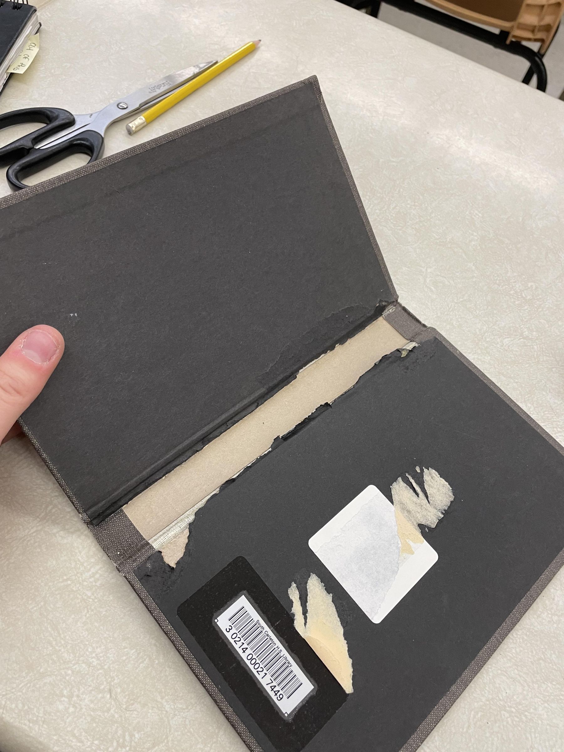 DnD Mimic Prop/Notebook : 13 Steps (with Pictures) - Instructables