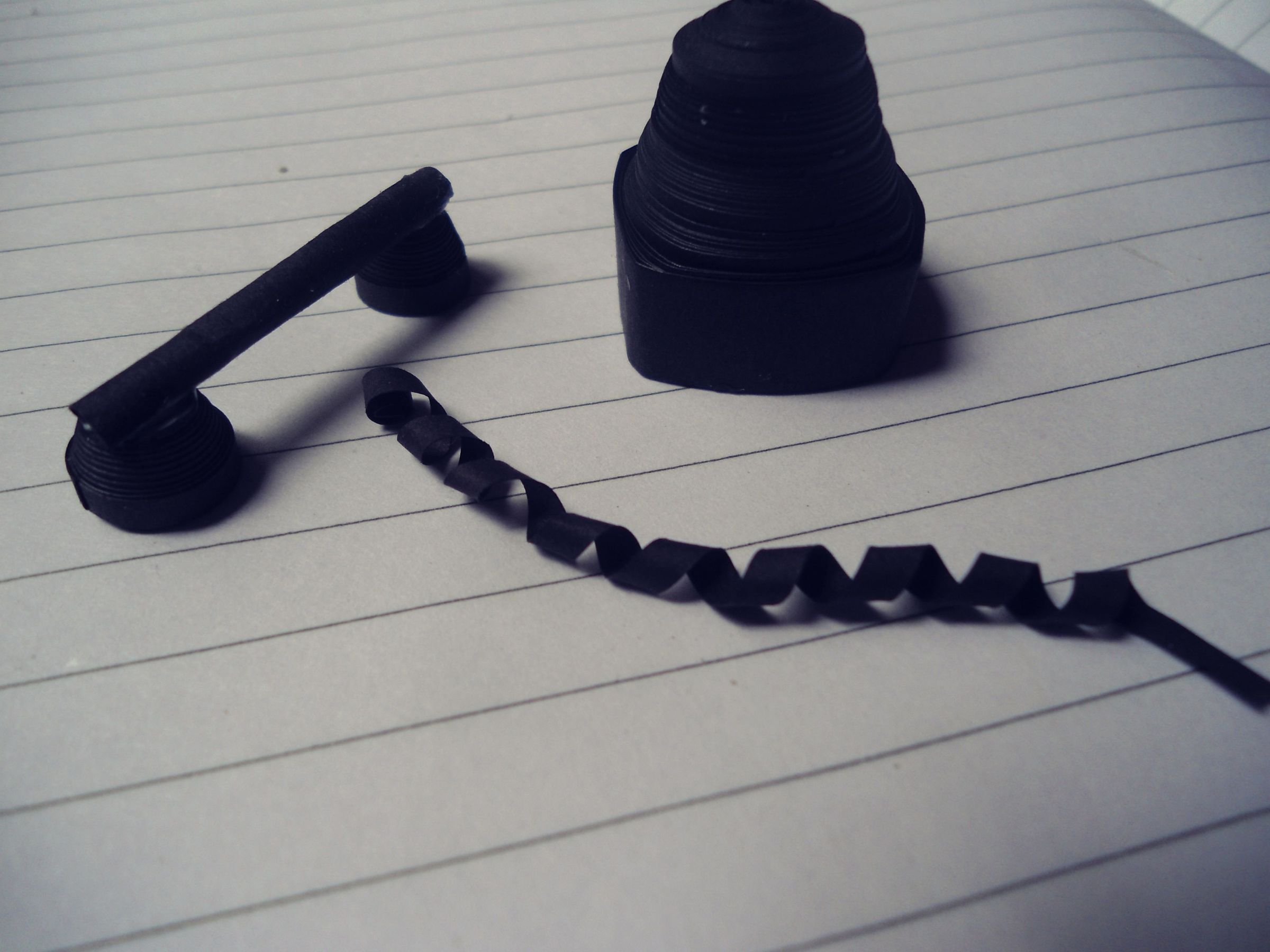 Quilled Vintage Telephone Keychain : 7 Steps - Instructables