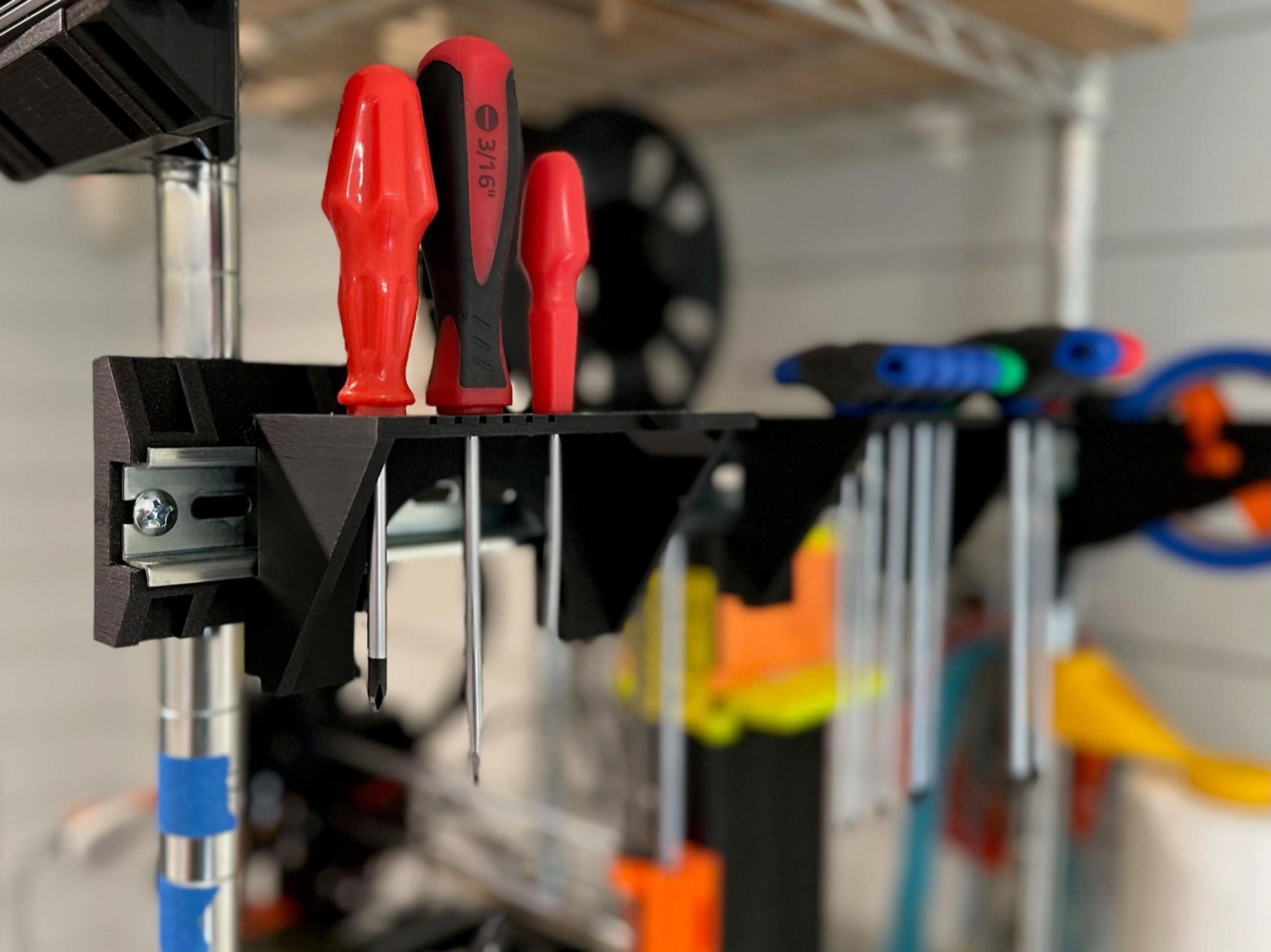 A Simple Din Rail Mount for a Wire Shelf : 6 Steps (with Pictures ...