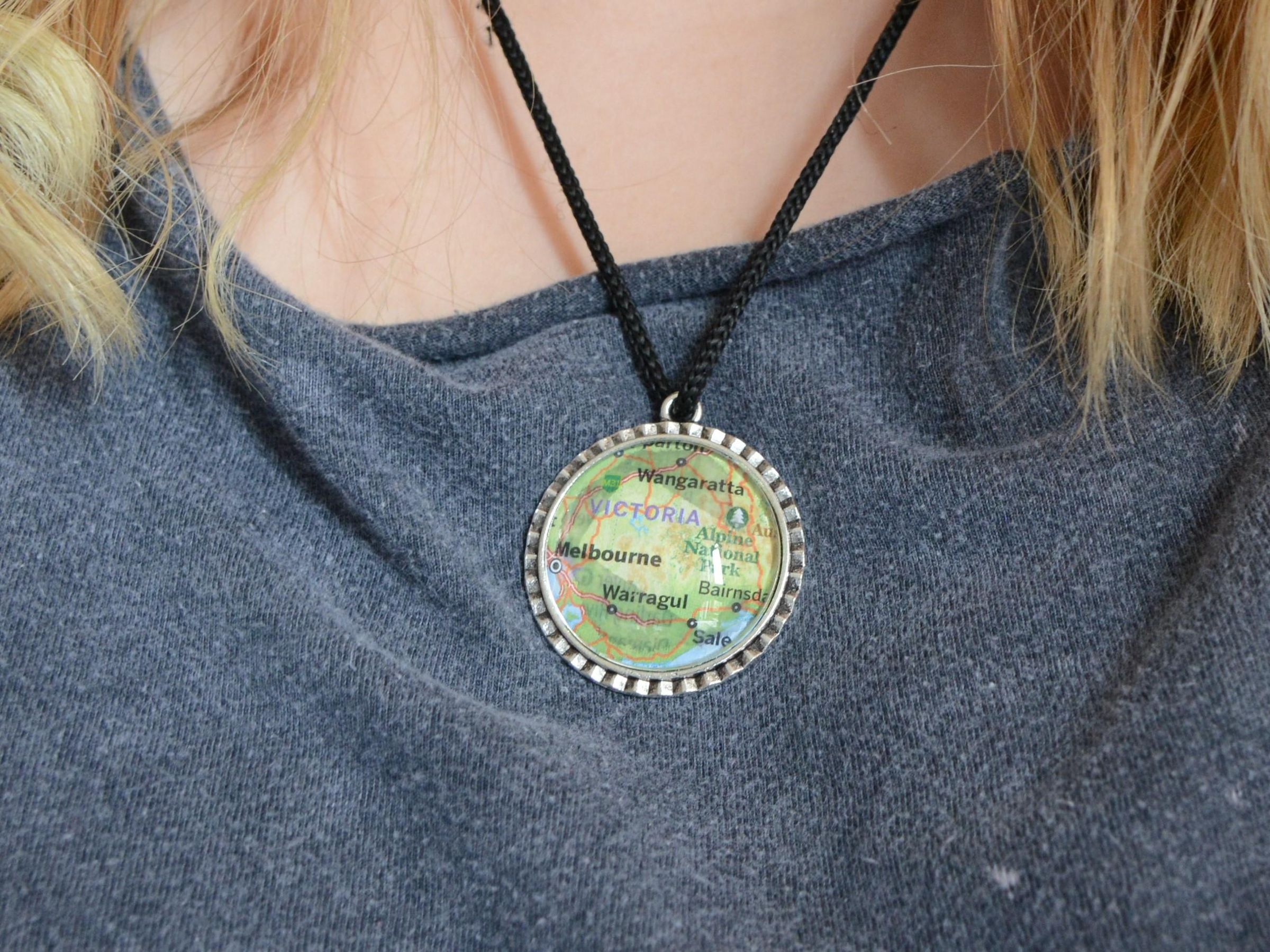 Map Pendants With NFC Tags : 6 Steps (with Pictures) - Instructables