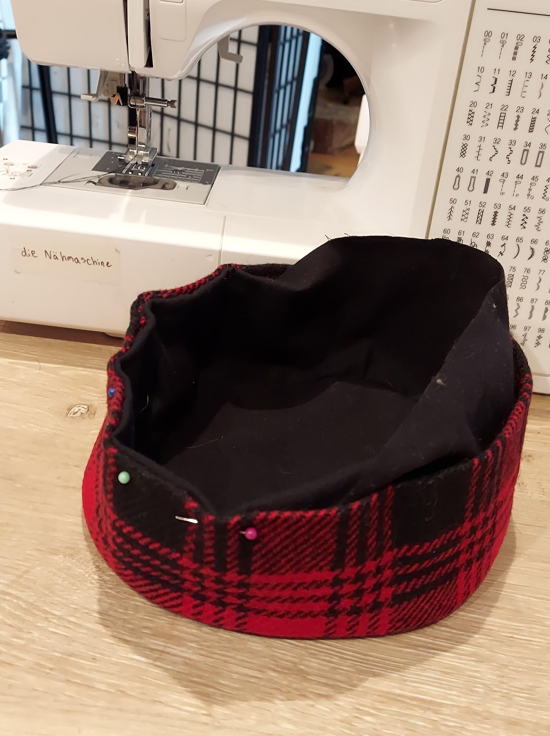 Upcycled Trapper Hat : 11 Steps (with Pictures) - Instructables