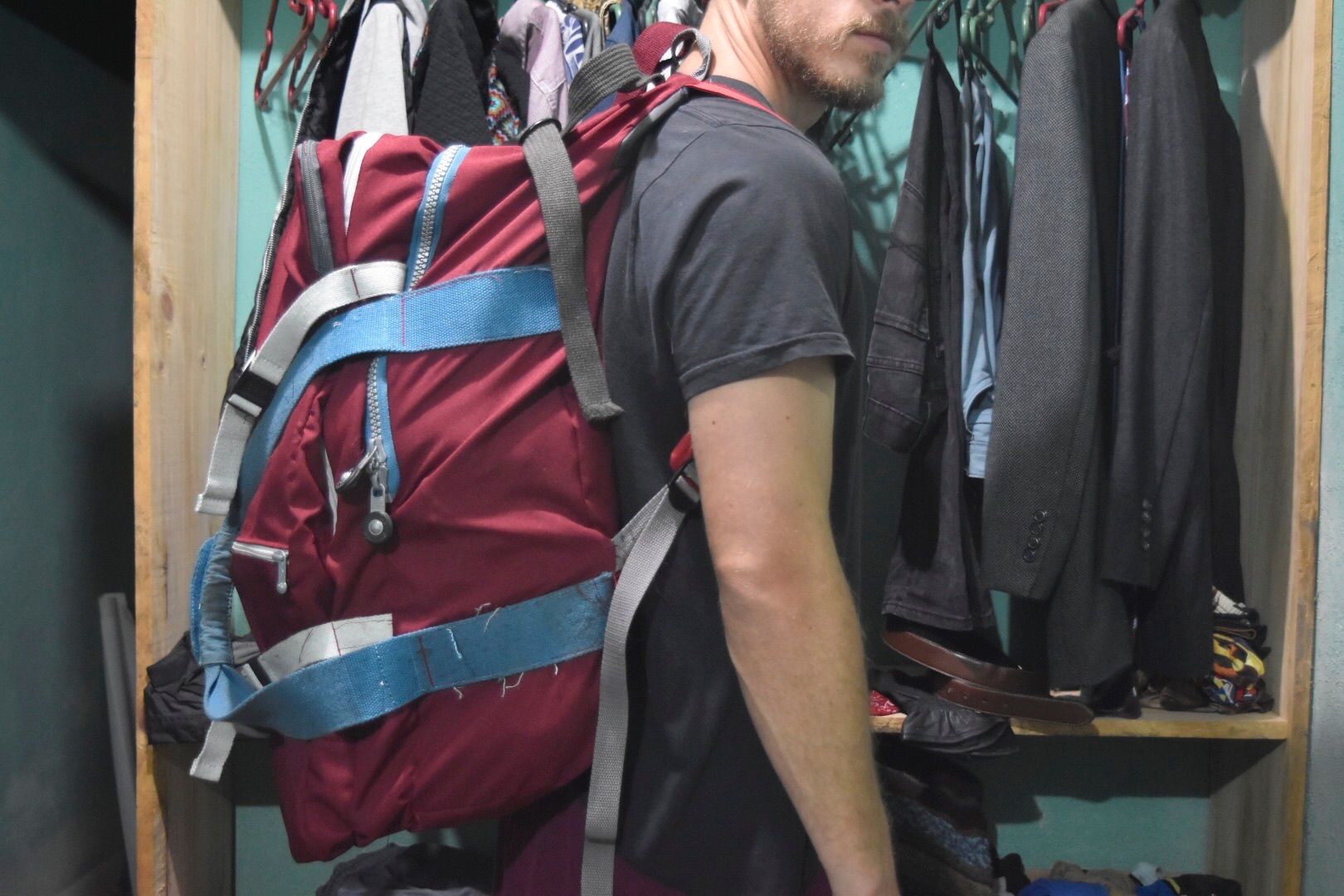 Ultimate Travel Backpack : 4 Steps - Instructables