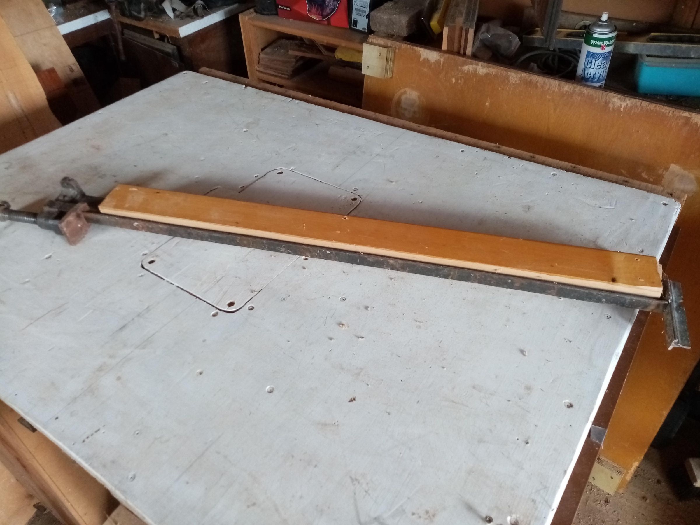 Evolution of a Workbench : 32 Steps (with Pictures) - Instructables