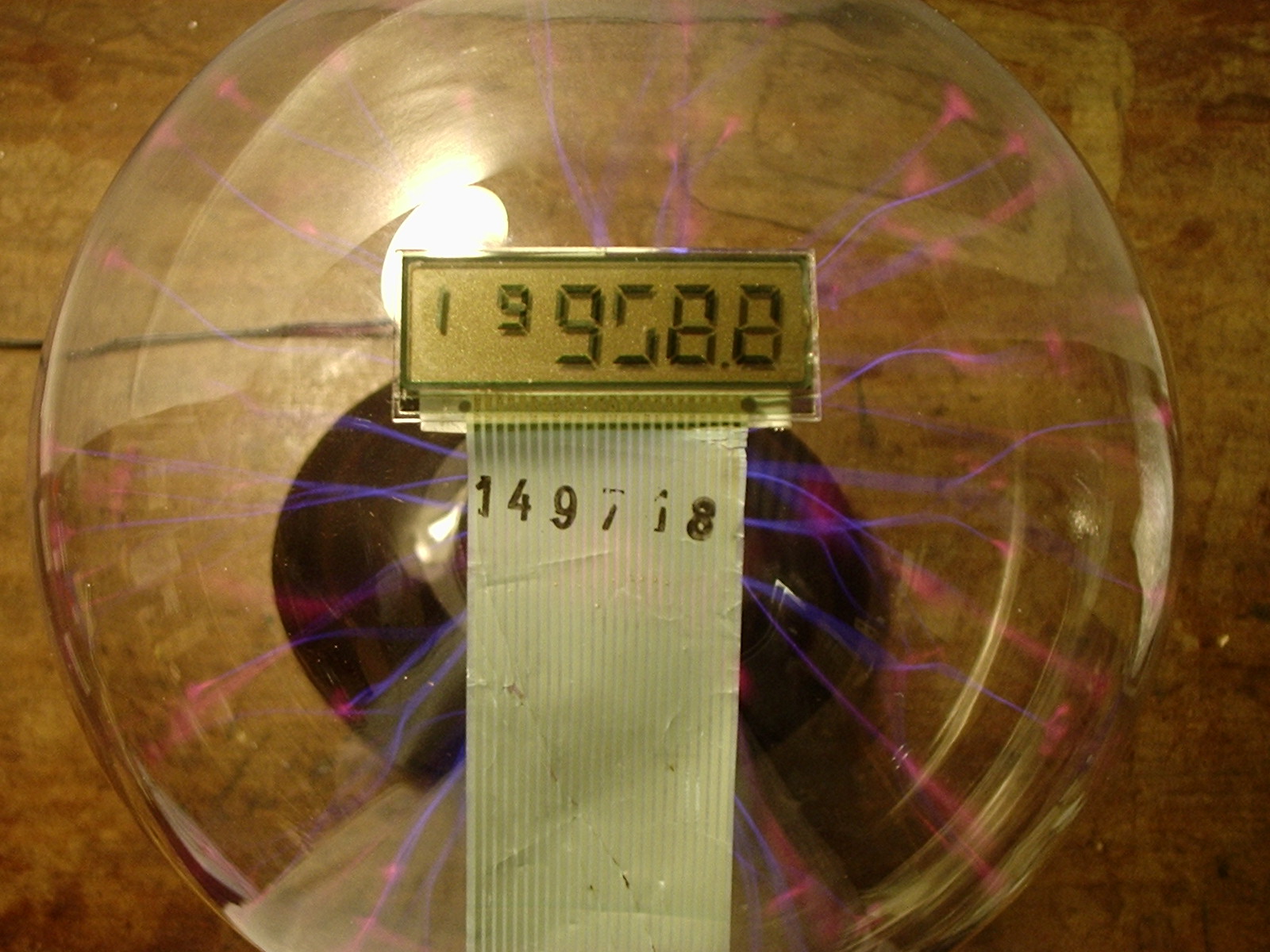 Amazing Plasma Globe Tricks That You Never Knew Before!!! : 6 Steps (with Pictures) - Instructables