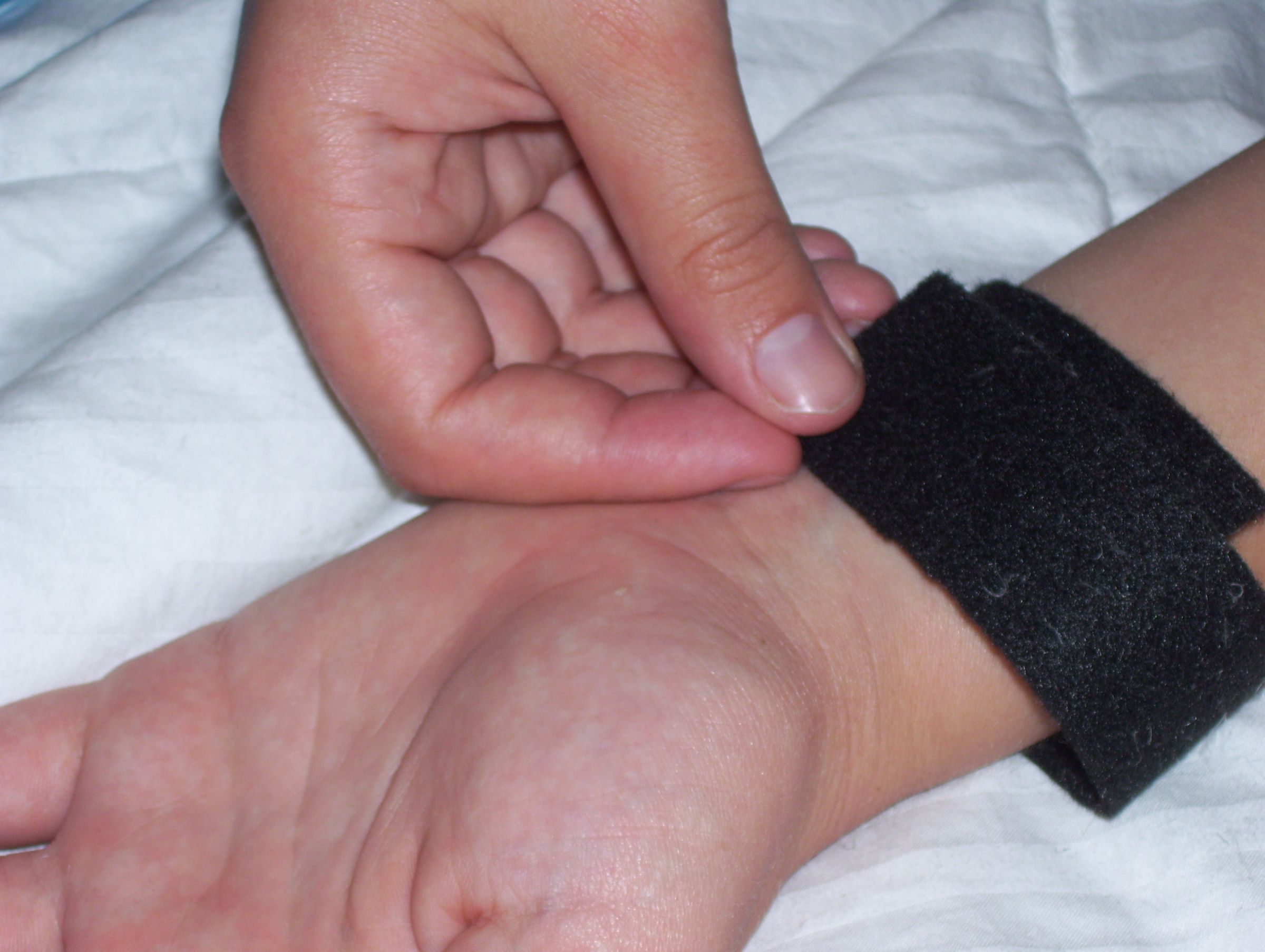 Wrist-watch Pin Cushion : 9 Steps (with Pictures) - Instructables