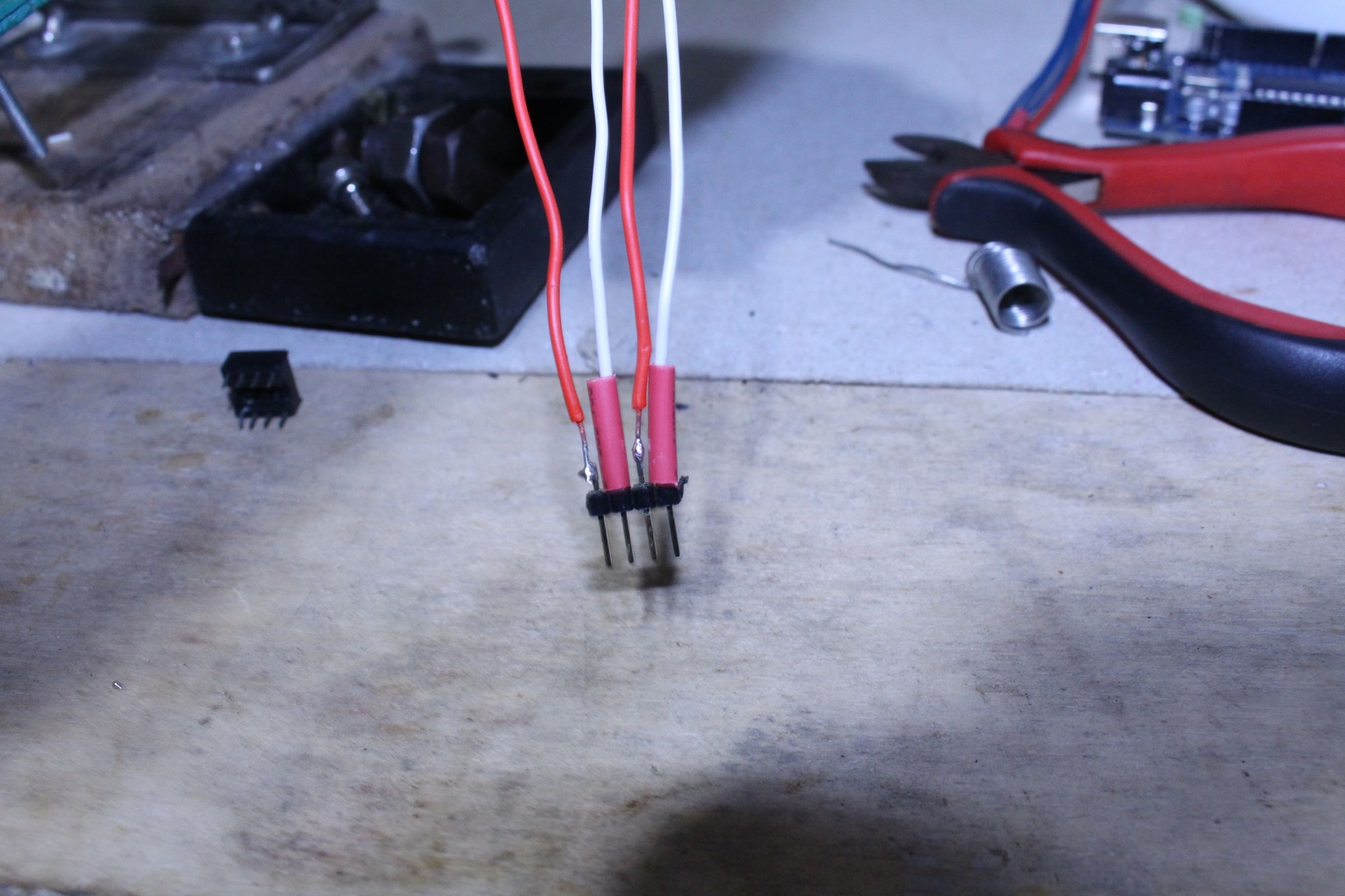 DIY Very Cheap Arduino 4-pin Connector : 5 Steps - Instructables