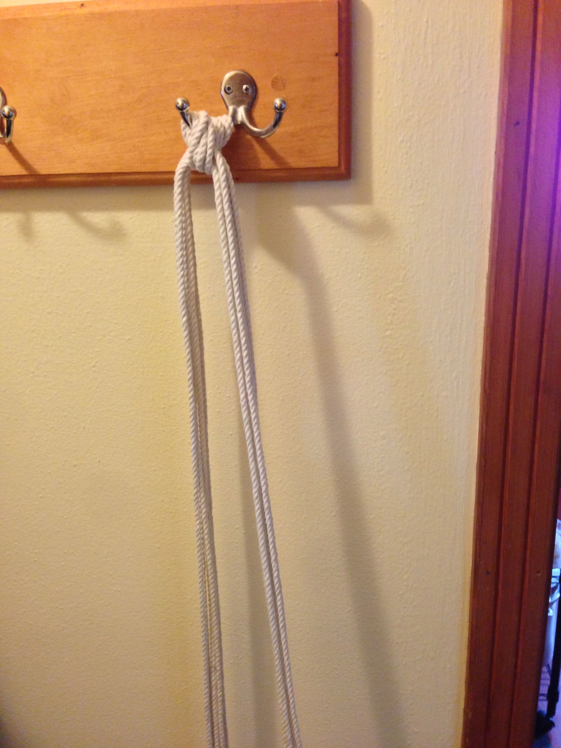How to Make a Plant Hanger Out of Rope : 10 Steps (with Pictures ...