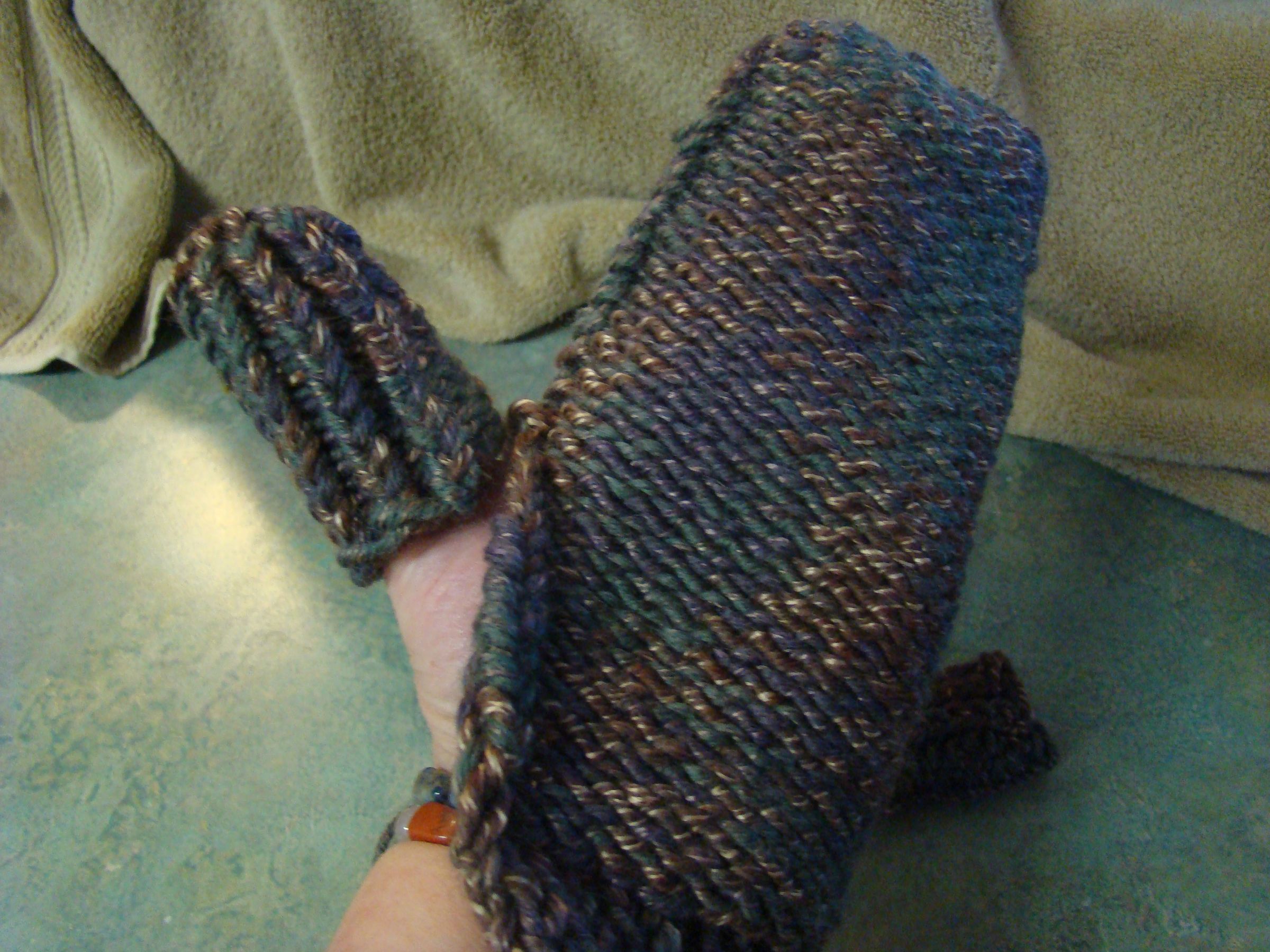 How to Make Warm Mittens Using a Round Loom : 22 Steps - Instructables