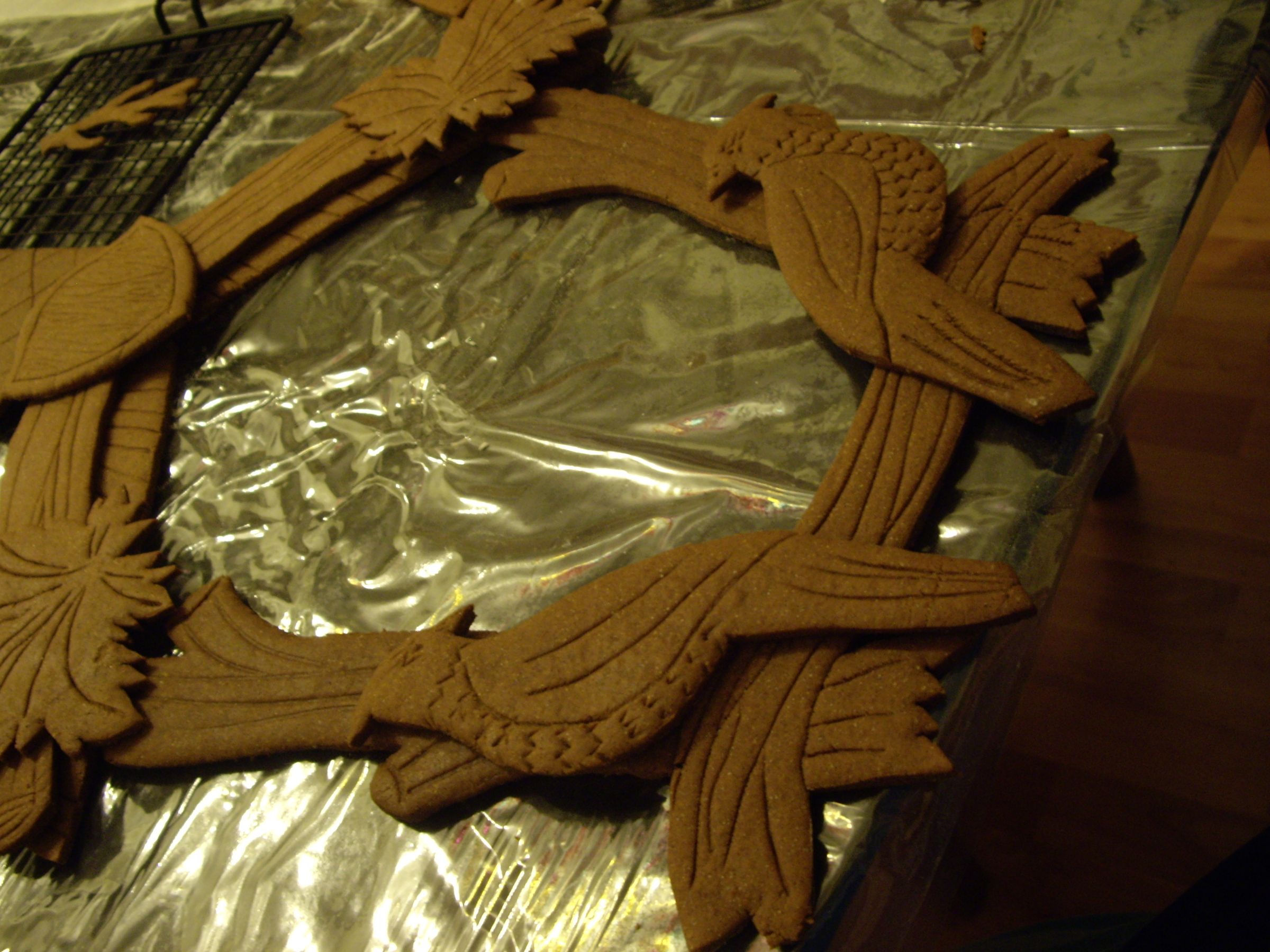 Edible Gingerbread Cuckoo Clock With Internal Gears : 9 Steps (with ...