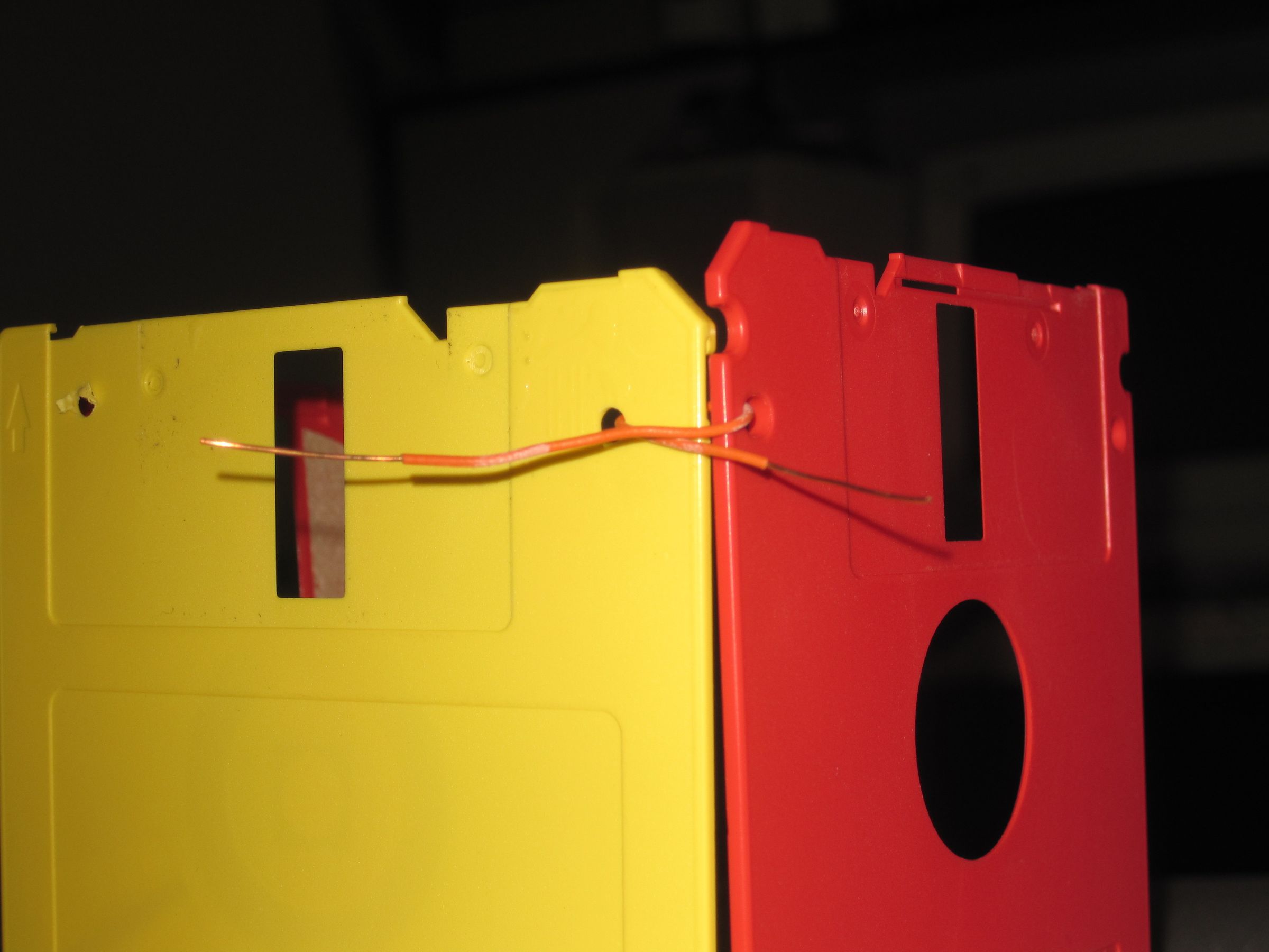 Floppy Disk Pen/Pencil Holder : 7 Steps - Instructables