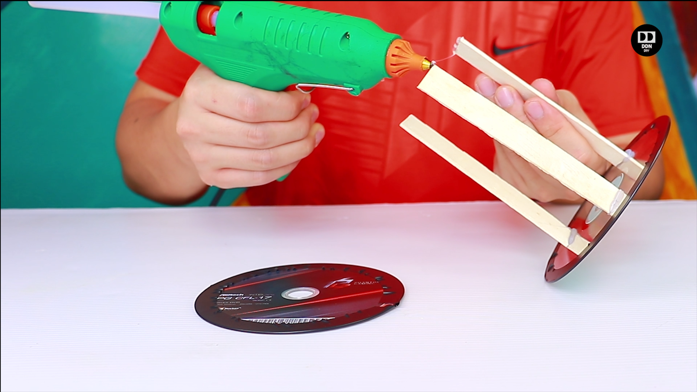 Recycling CDs Into Race Cars : 8 Steps (with Pictures) - Instructables