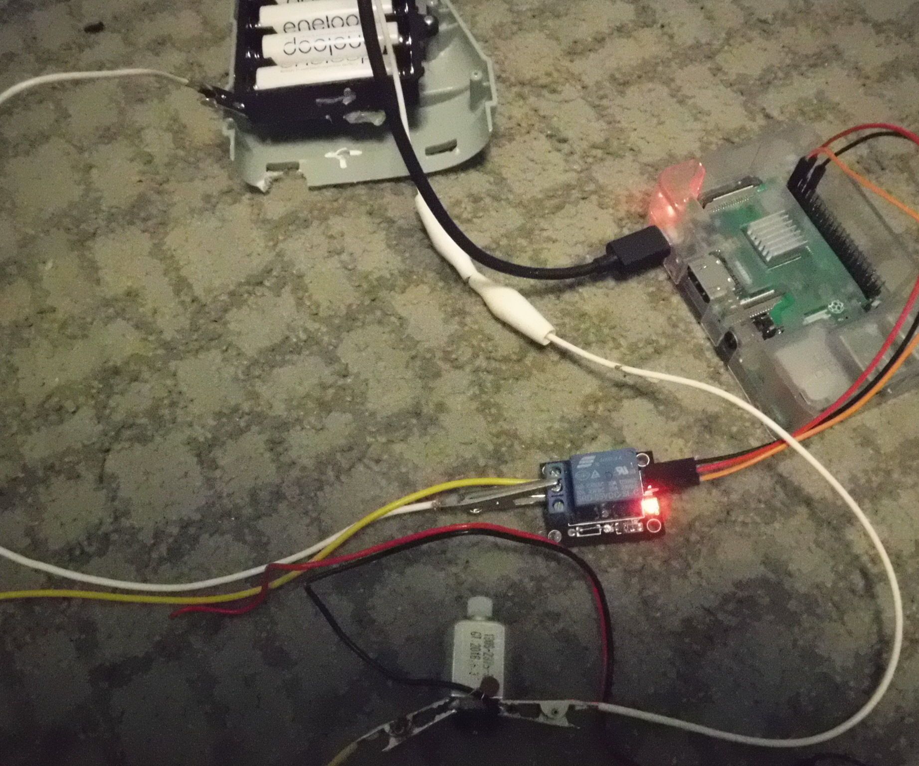 Spinning a Dc Motor With a Raspberry Pi : 6 Steps - Instructables