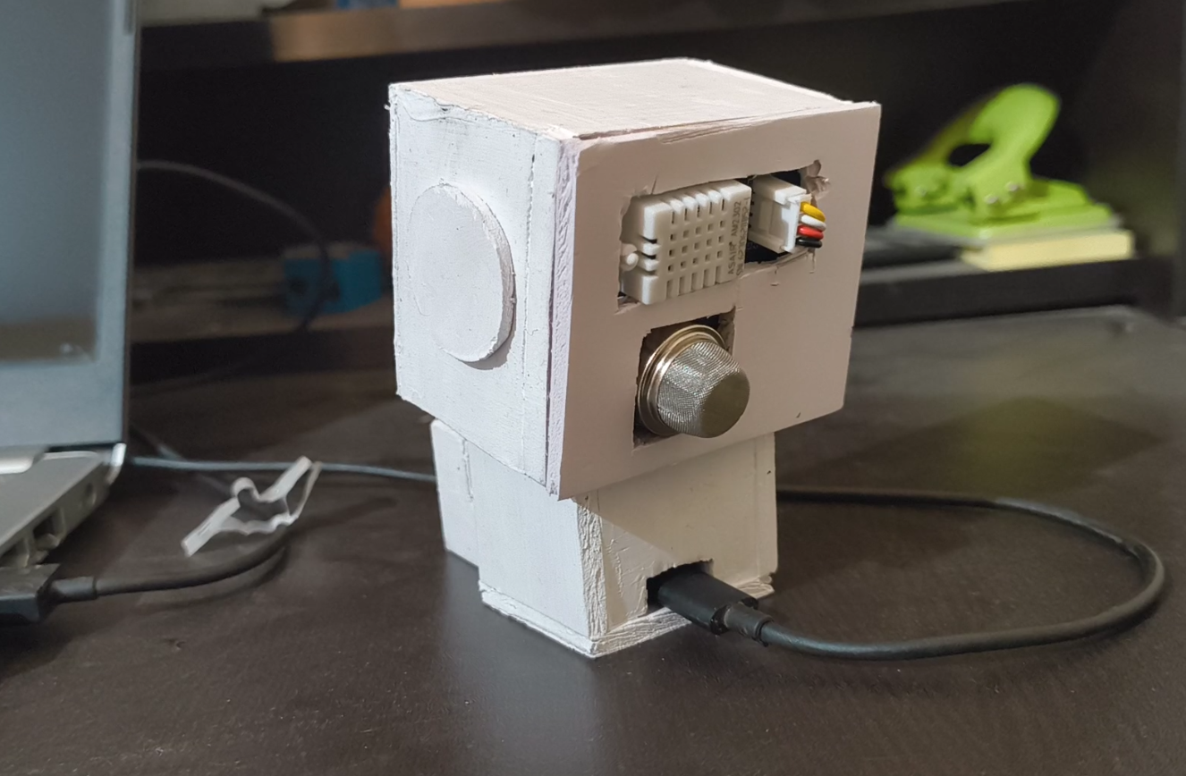 Gus: a Smart Robot Whose Eyes Indicate Your Room's Health : 12 Steps ...