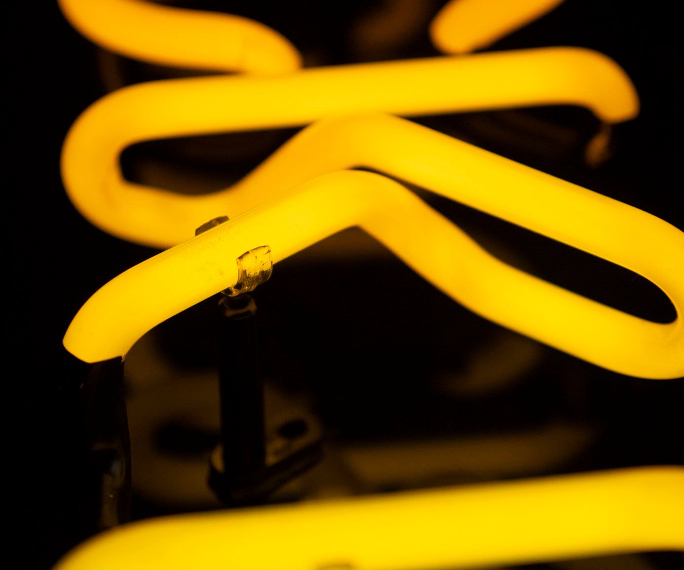 How to Mount a Neon Sign on Acrylic : 4 Steps (with Pictures ...