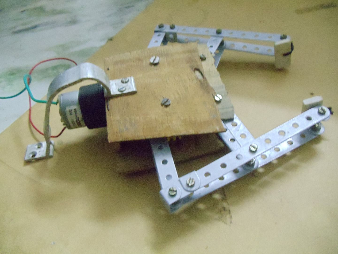 Home Made Robot Gripper : 8 Steps (with Pictures) - Instructables