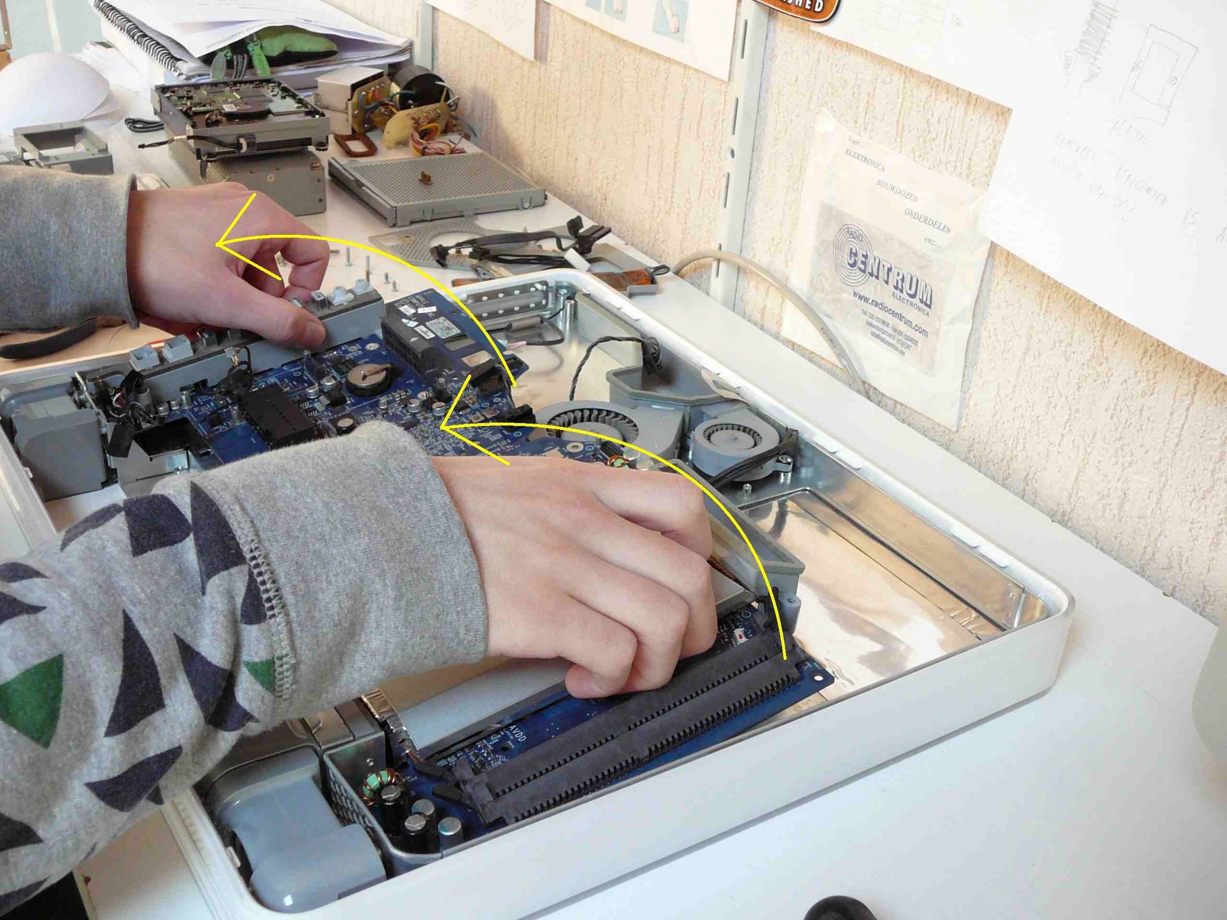 Imac G5 DIY Capacitors Repair : 9 Steps (with Pictures) - Instructables